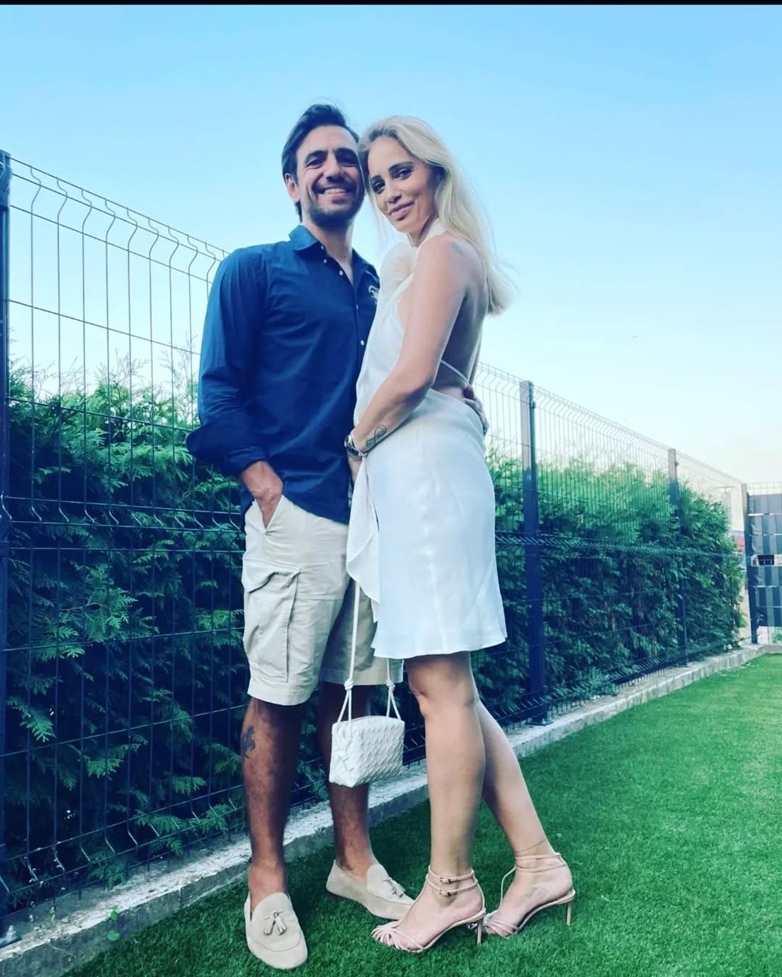 Pjevač koji s Thompsonom ima hit u braku je s udovicom našeg pokojnog ...