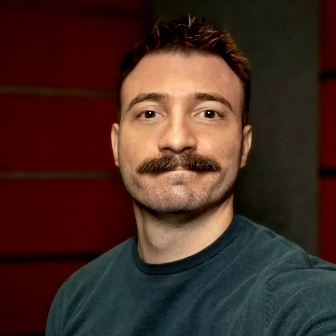 Vokalni virtuoz u ulozi voditelja inauguracije predsjednika Republike ...