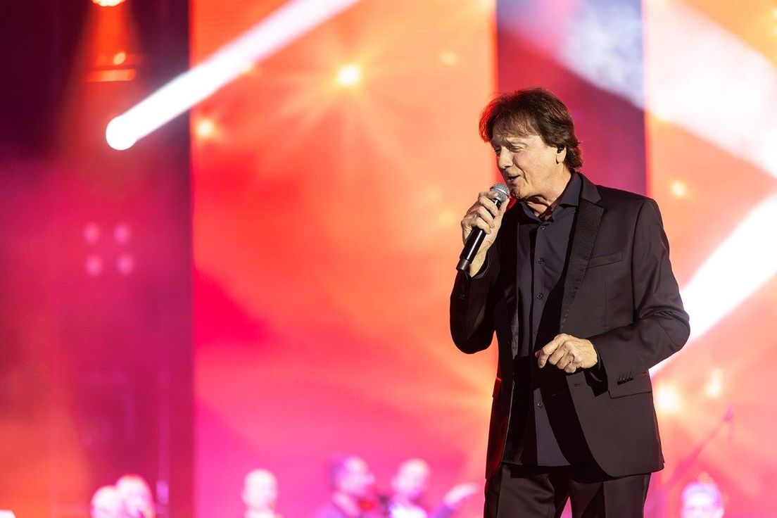 Lepa Brena i Zdravko Čolić prvi put zapjevali zajedno, pogledajte ...