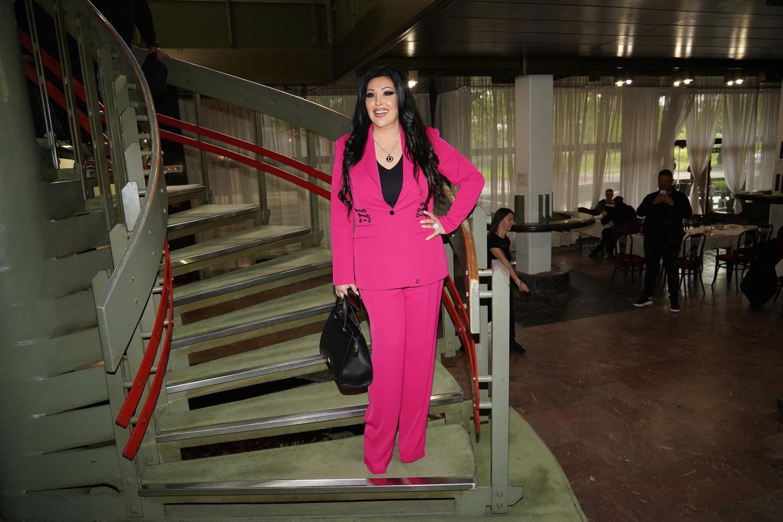 Na koncertu Dragane Mirković dečko izašao na scenu kako bi zaprosio ...