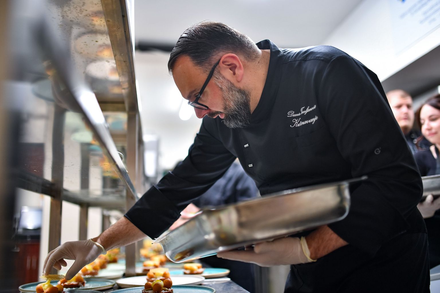 Omiljeni chefovi iz MasterChefa udružili snage u kuhinji, pa završili u ...