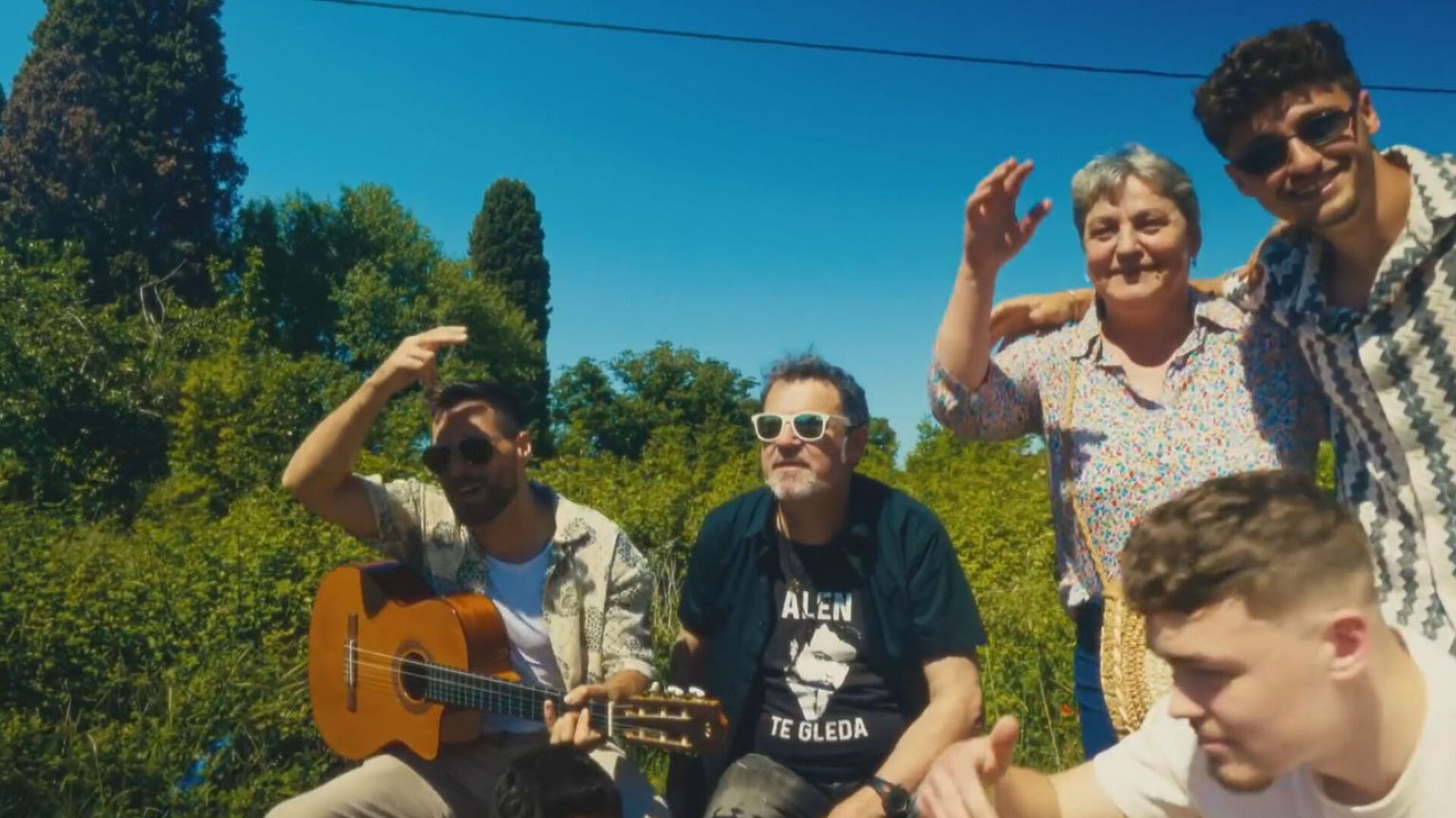 Obožavateljica Alena Vitasovića napravila show na njegovom koncertu, a ...