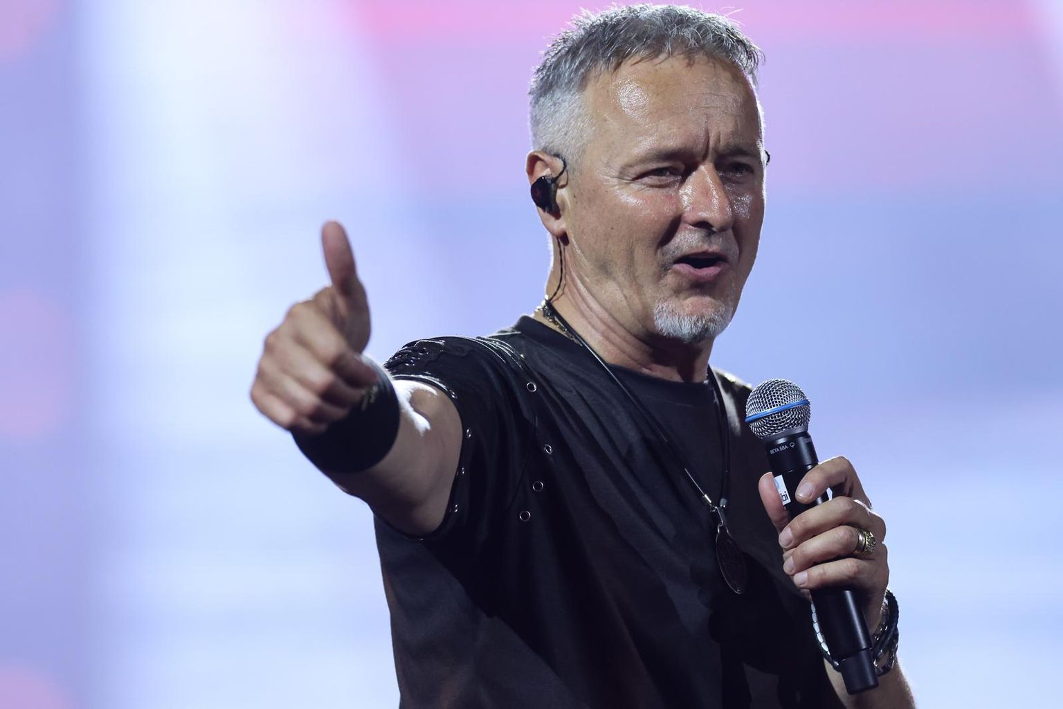 Viralna objava djevojke koja traži društvo za Thompsonov koncert ...