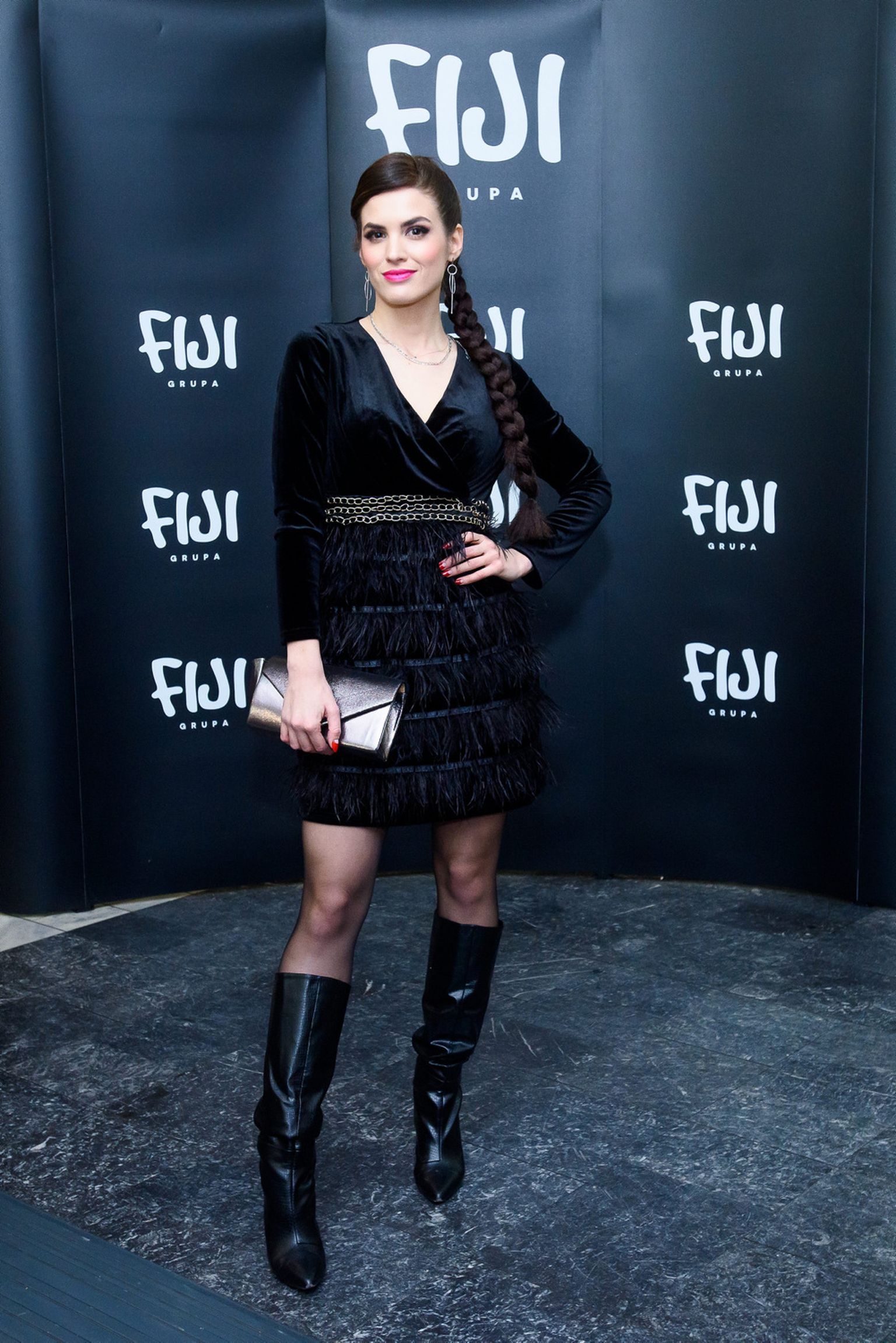 Naša mlada redateljica u rastvorenoj bluzi pokazala više od očekivanog ...