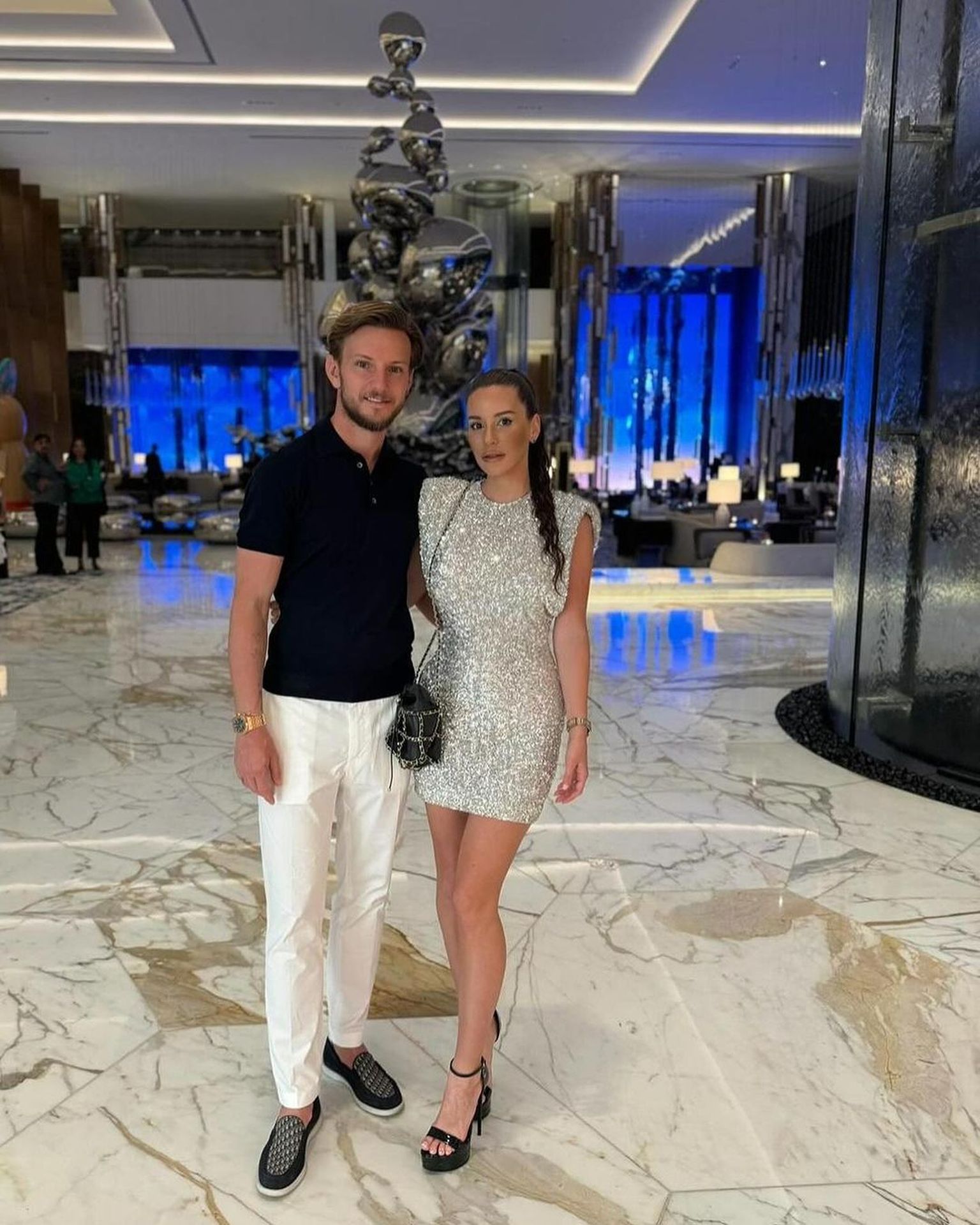 Rakitićeva supruga objavila je zanimljiv video nakon što je on potpisao ...