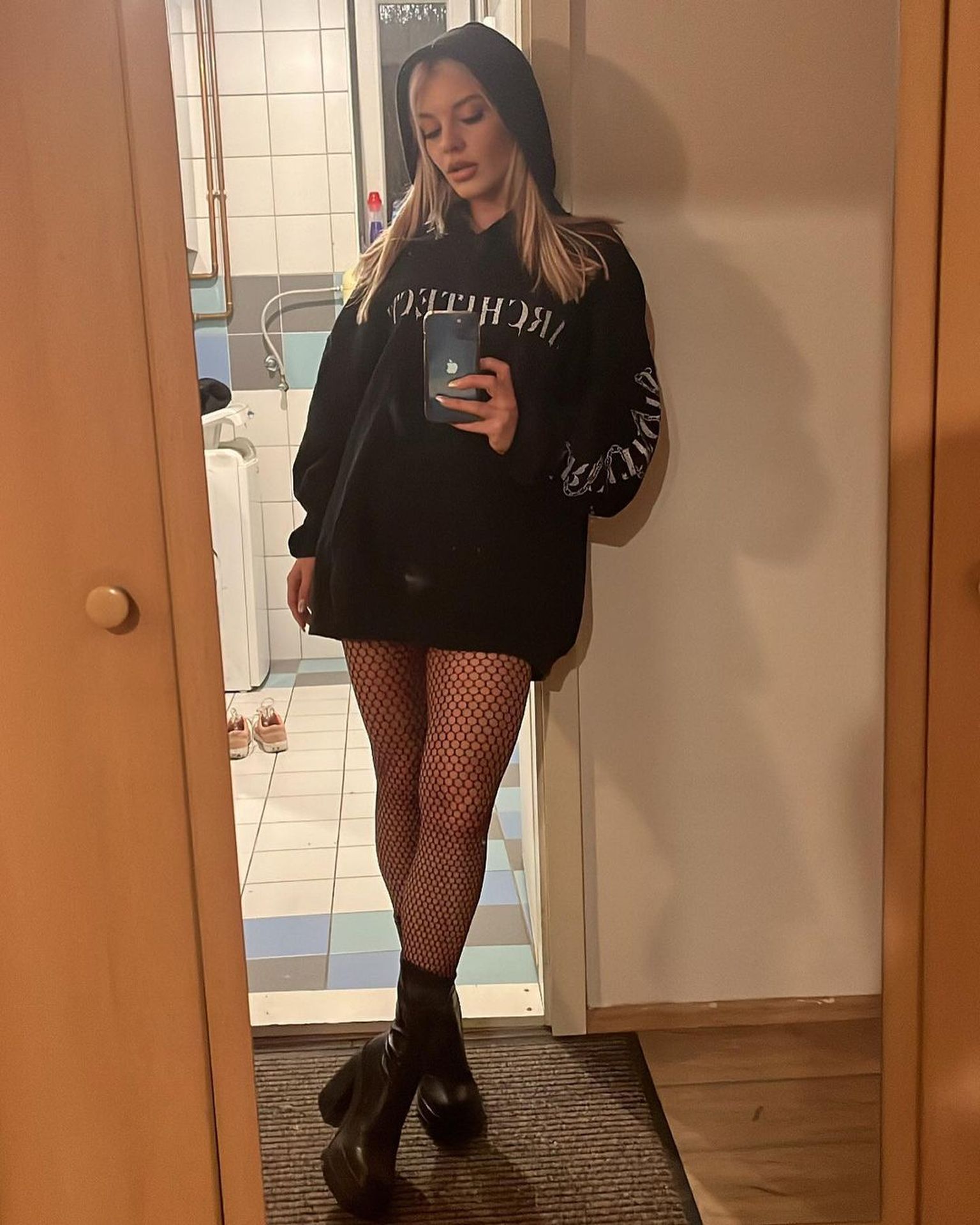 Pogledajte zašto prezgodnu sestru naše poznate glumice na Instagramu ...