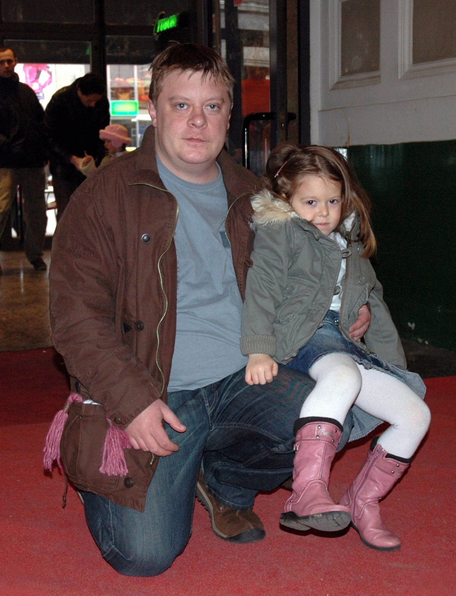 Samozatajna supruga Matije Dedića snimljena u rijetkom izlasku, došla ...