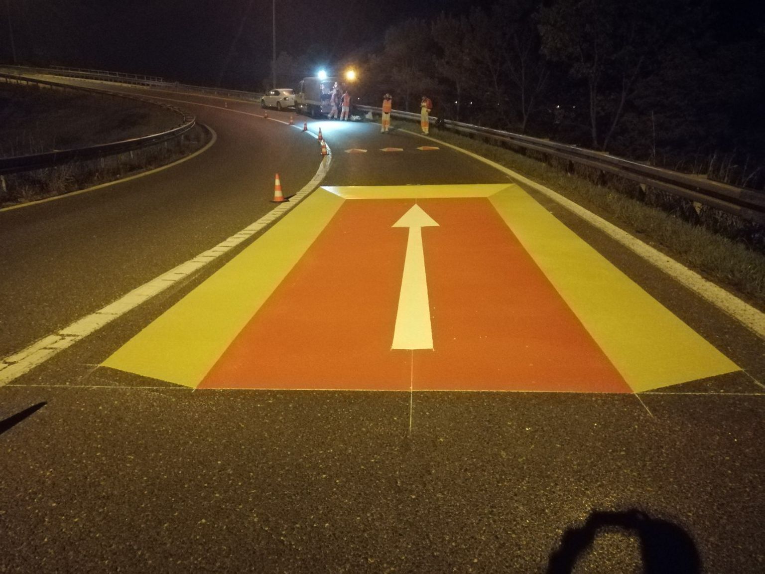 Ne može očitije: Postavljena 3D horizontalna signalizacija na autocesti ...