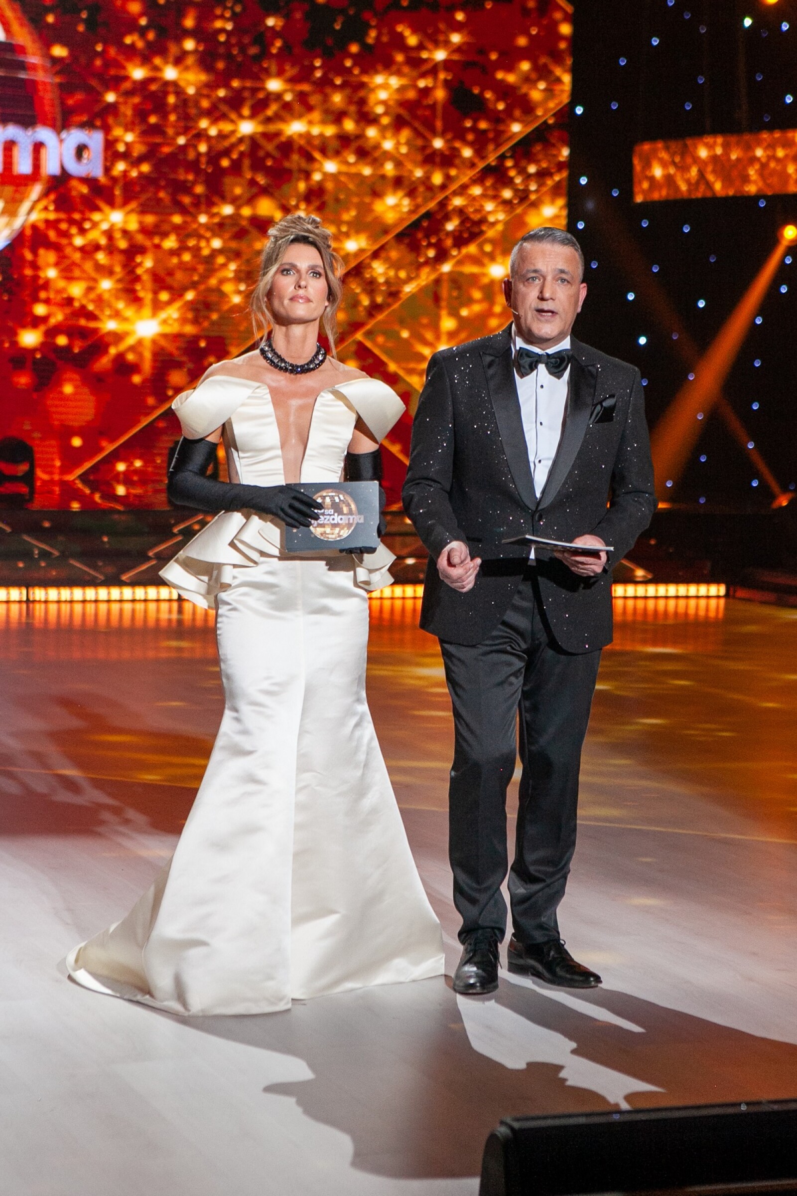 Nova voditeljica Plesa sa zvijezdama već je osvojila srca gledatelja, a ...