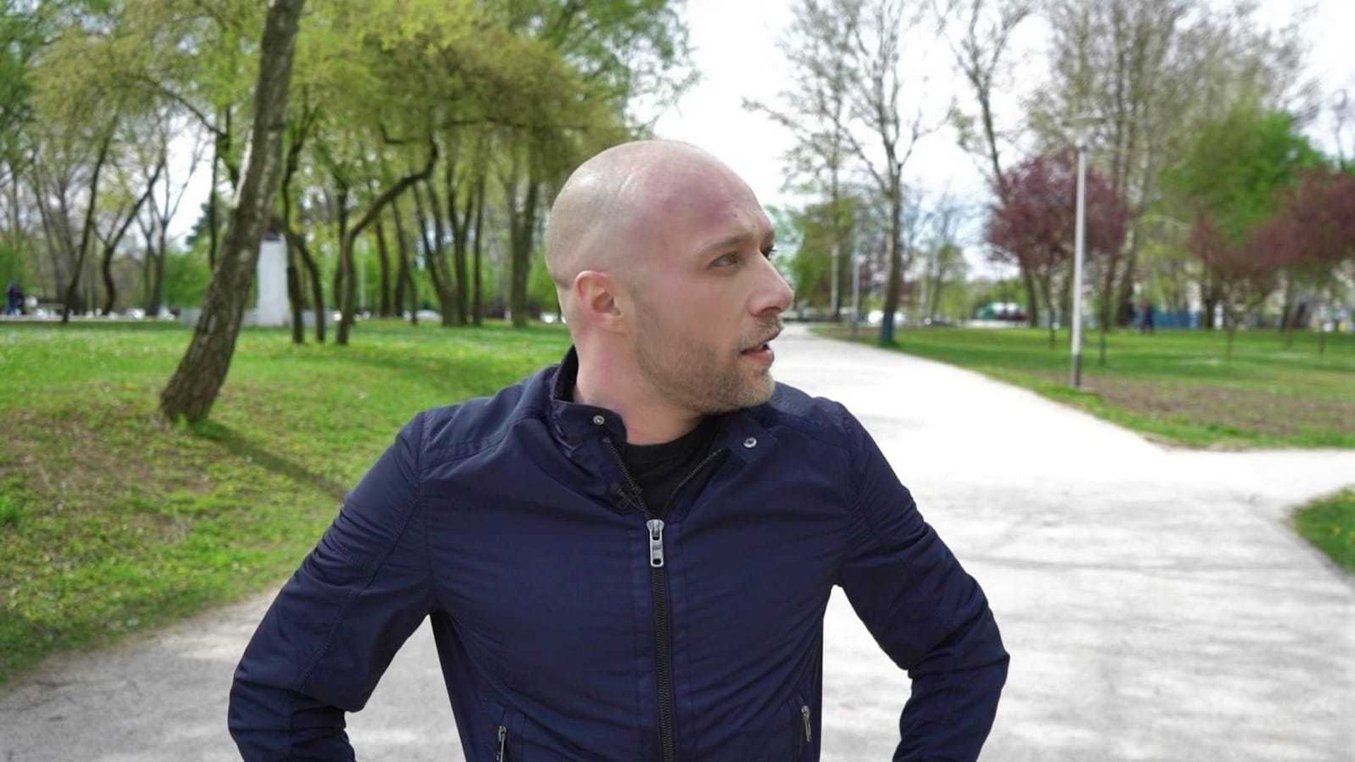 Nekada mršav i sitan, a danas isklesani Mario Roth pokazao mišiće i ...