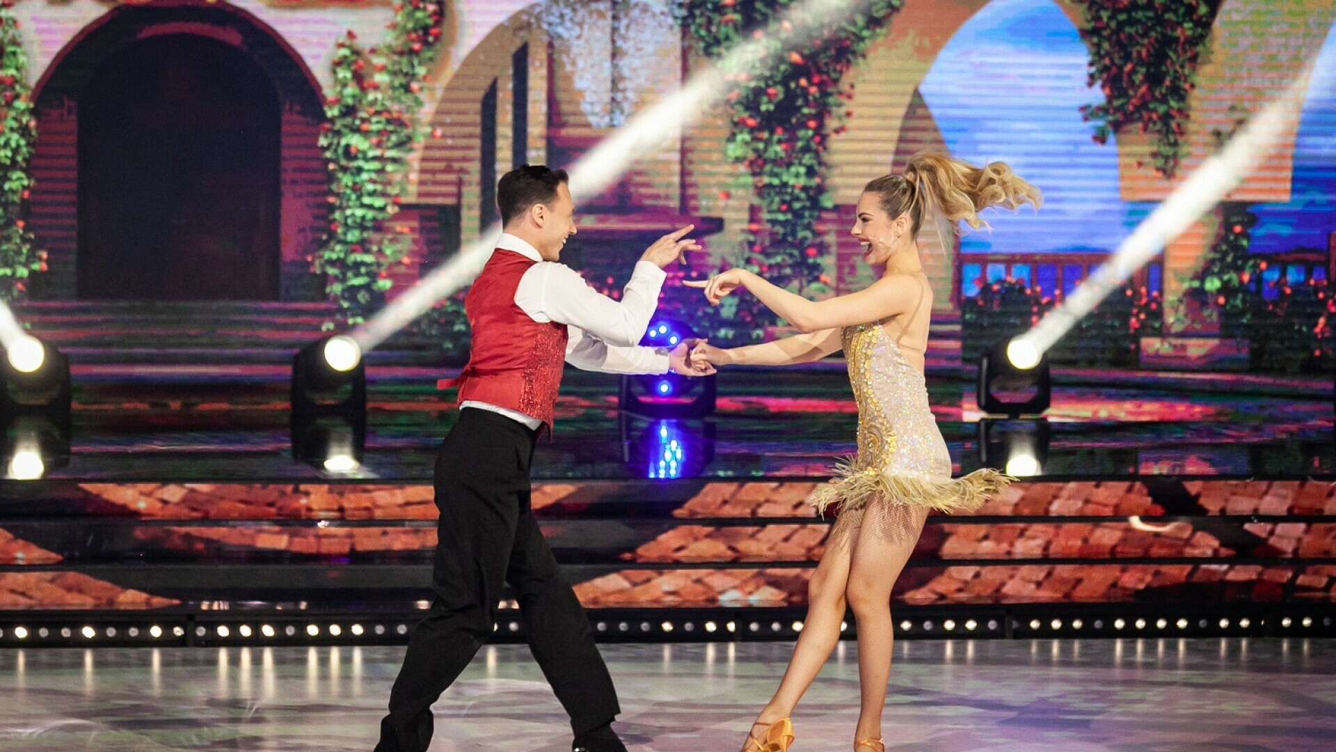 Suprug jedne od naših najljepših glumica ne pojavljuje se često u ...