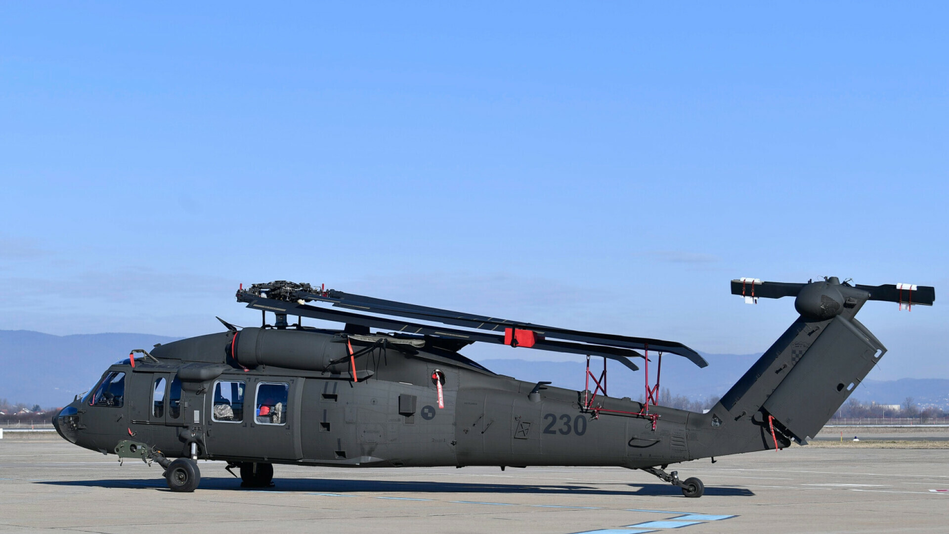 Potvrđeno Dnevniku Nove TV: Dva helikoptera Black Hawk prizemljena i ...