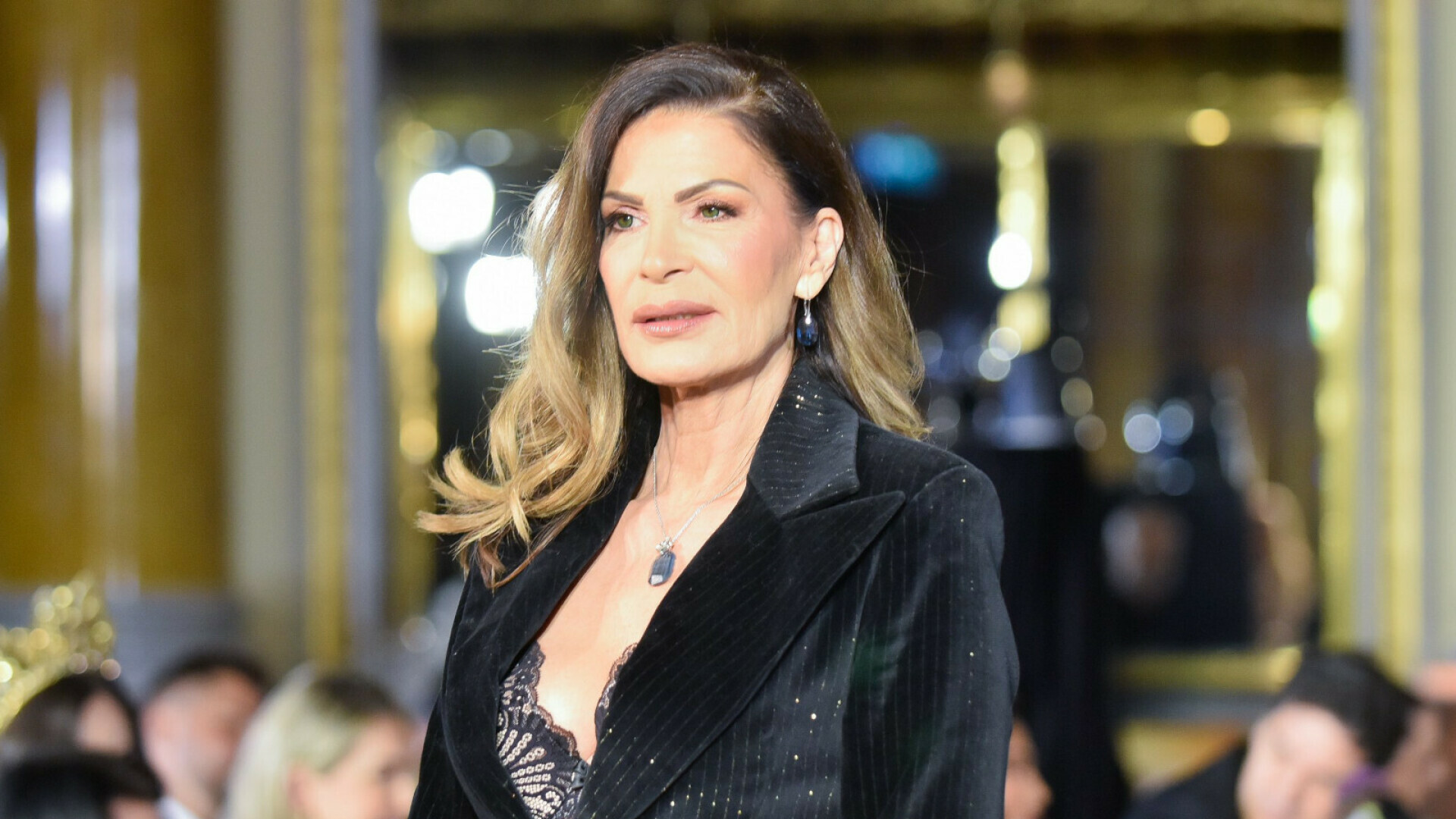 Izdanje u odijelu kao još jedna potvrda da je Ana Sasso jedna od ...