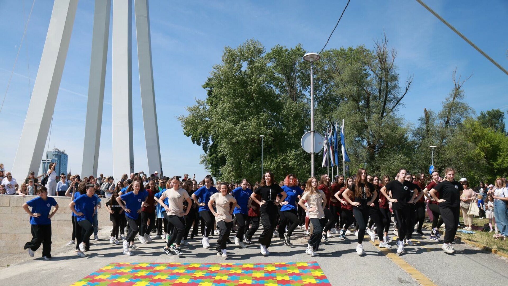 Pogledajte spektakularne prizore sa snimanja plesa "Rim Tim Tagi Dim" u ...