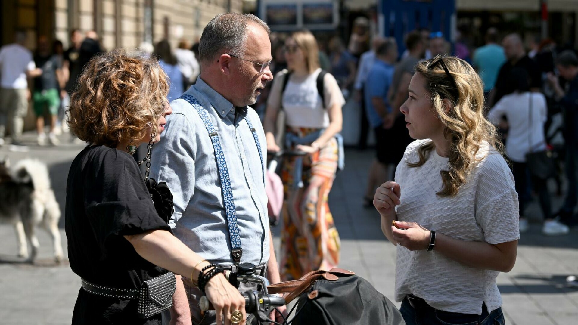 Zlatko Hasanbegović snimljen sa suprugom koja ne voli biti u centru ...