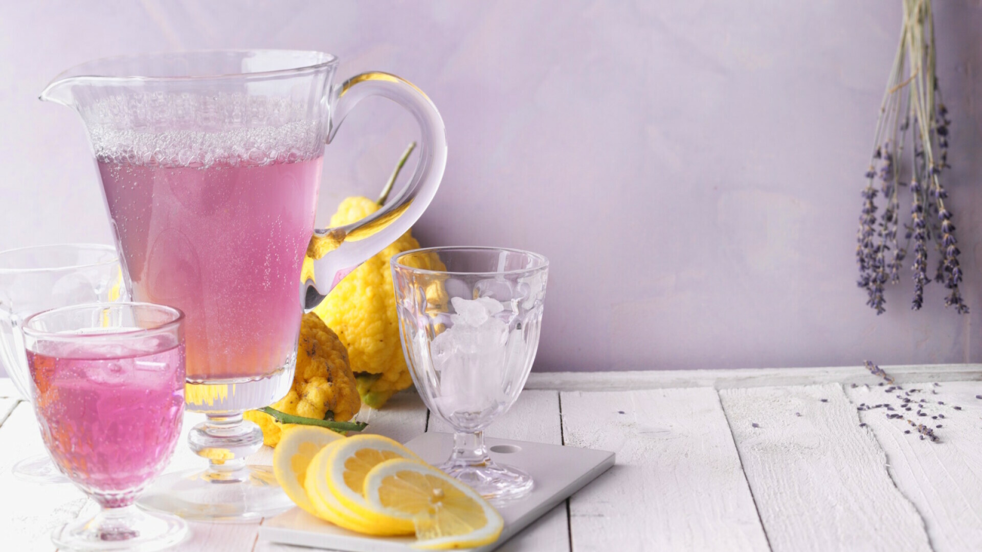 Limunada s lavandom: Ljetno osvježenje koje smiruje glavobolju