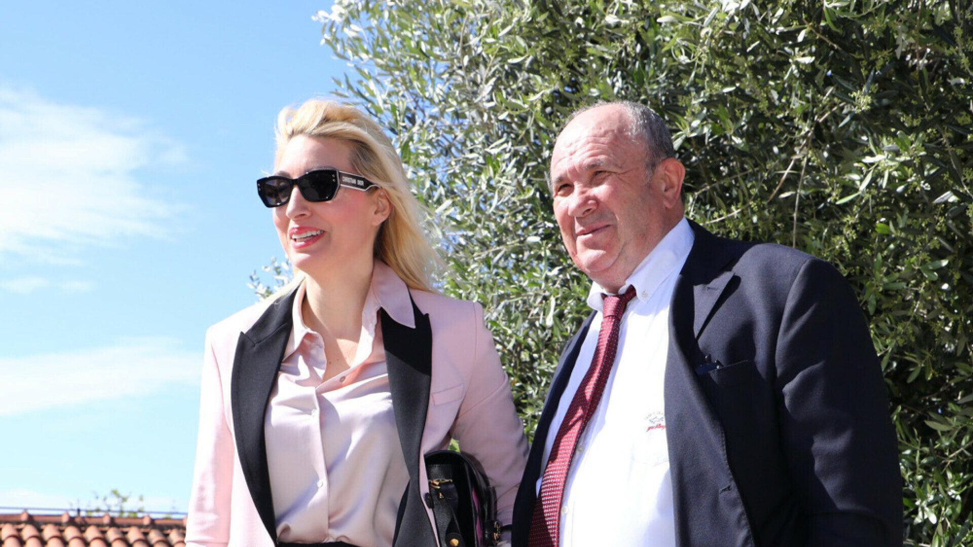 Svi pričaju o skupim dizajnerskim krpicama Fani Kerum, a sve će vam ...