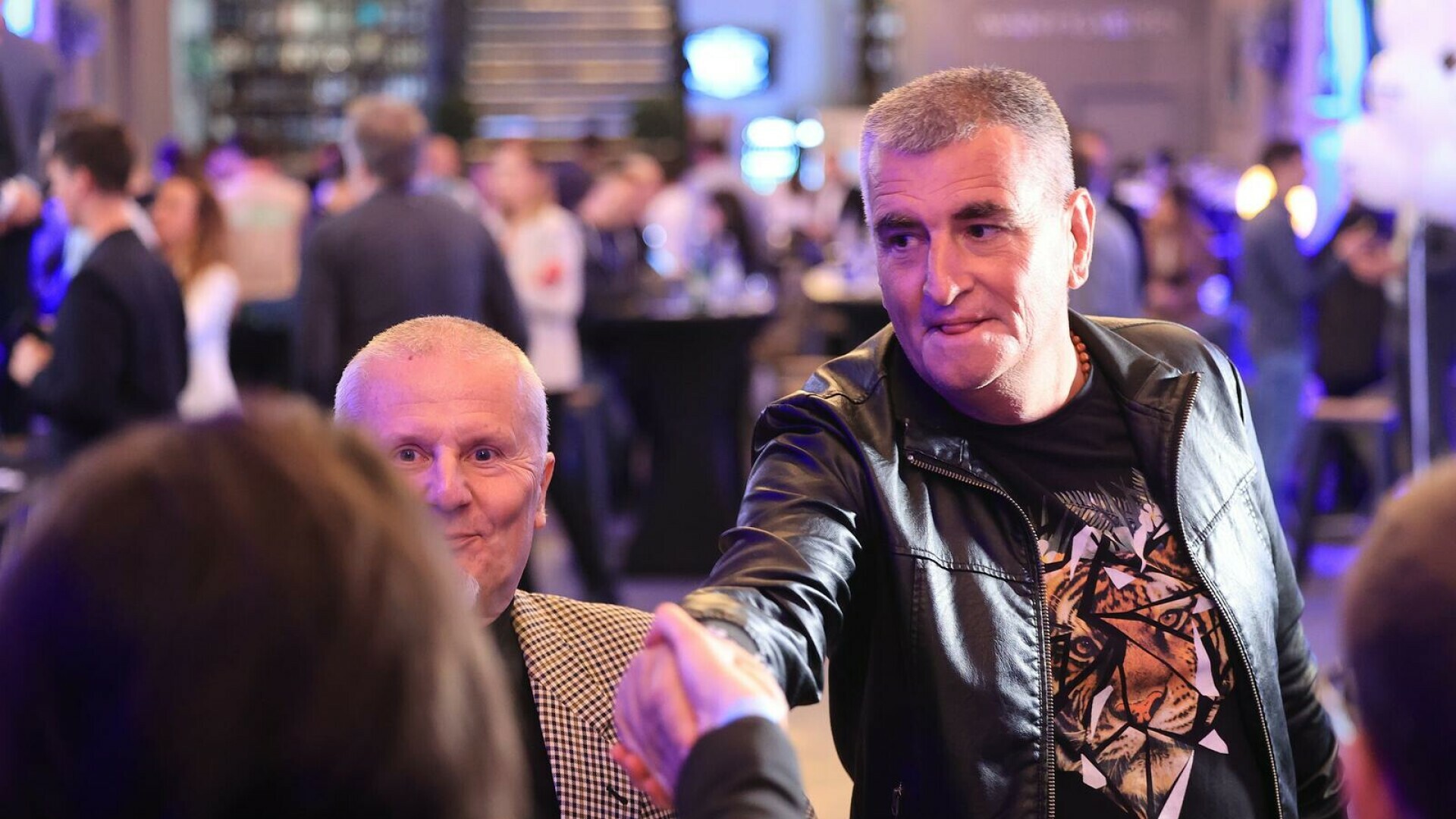 Miro Bulj vješto od javnosti skriva suprugu s kojom ima tri sina ...