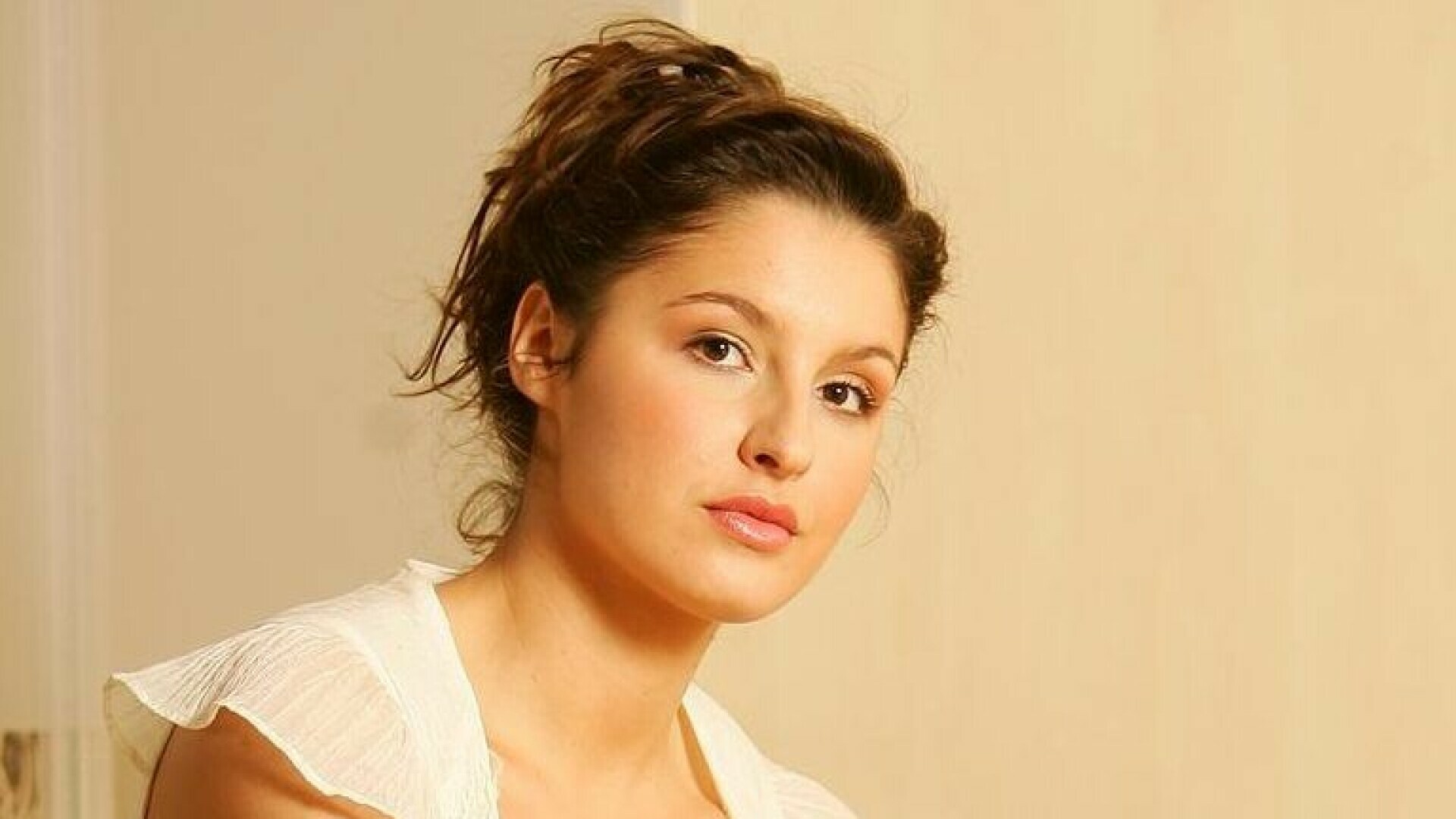 Našu lijepu glumicu ne viđamo često, a medijsku pauzu prekinula je s ...