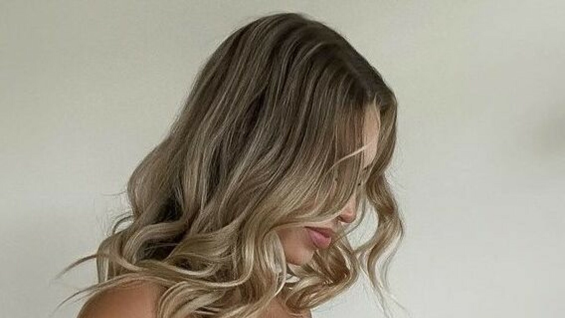 Atraktivna djevojka igrača Hajduka pozirala u toplesu, fotografiju je ...