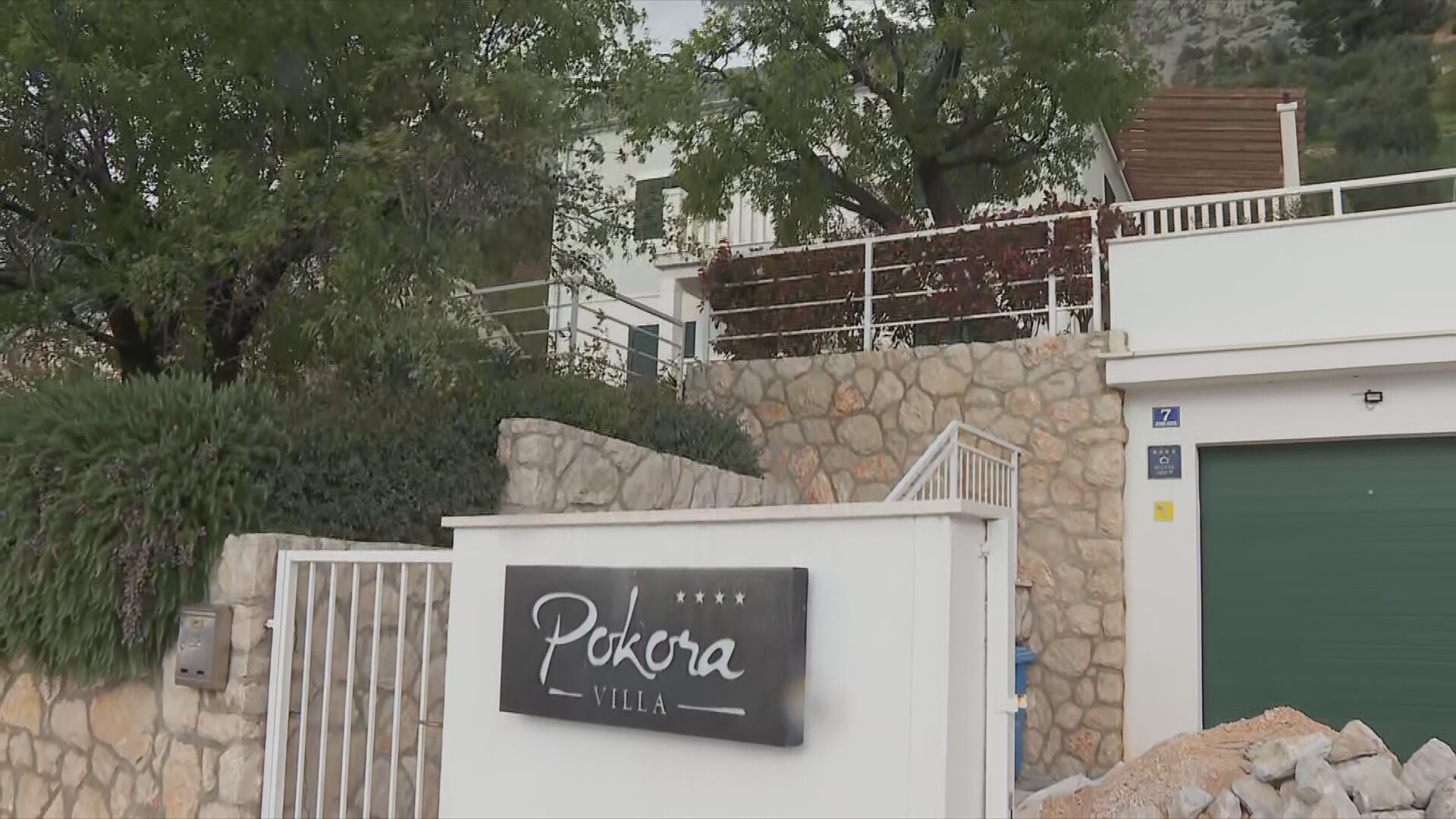 Traje rušenje Budimirove Pokore: "Ruši se istočna garaža i bazen"