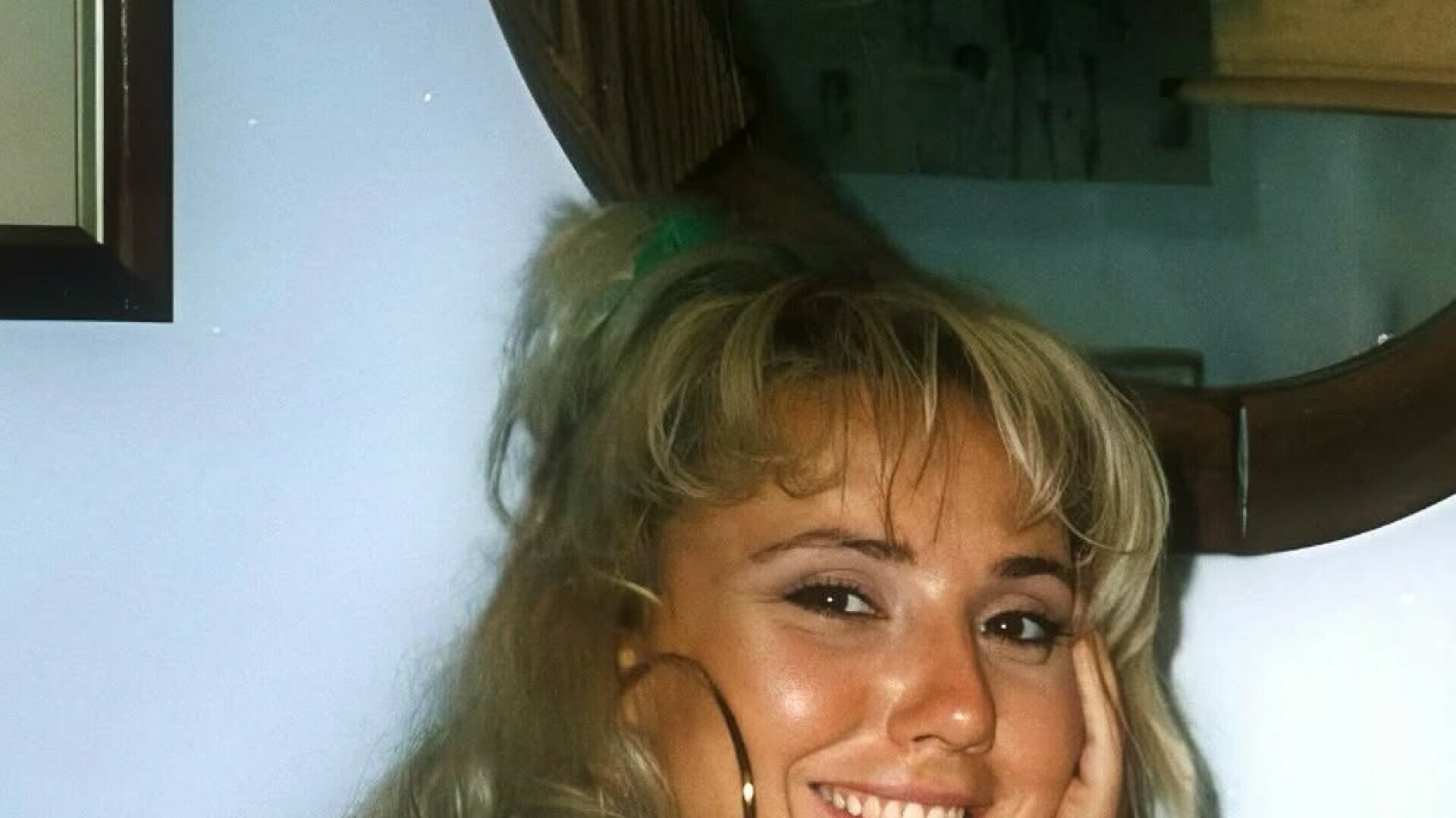 Lepa Brena podijelila nikad viđene fotke iz mladosti, to su bili dani njezine najveće slave!