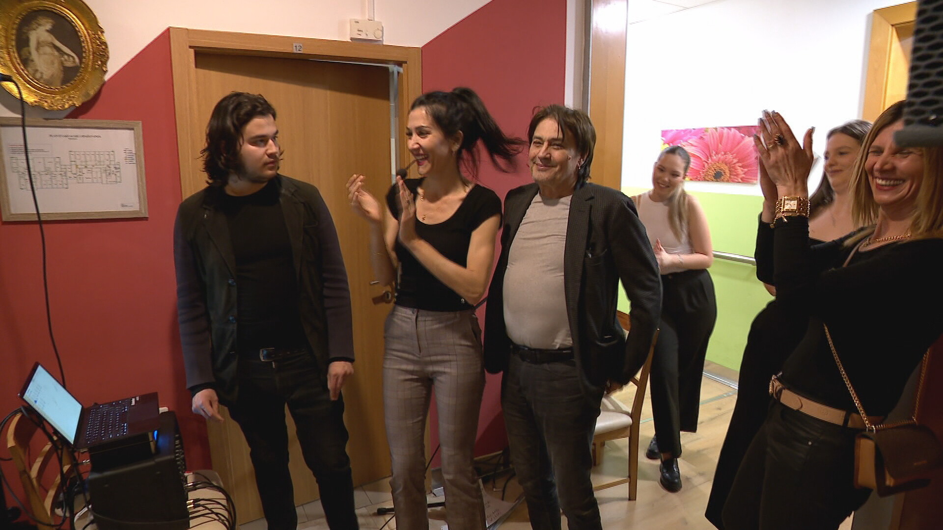 Prvi televizijski intervju sina Ane Rucner i Vlade Kalembera! ''Biti ...