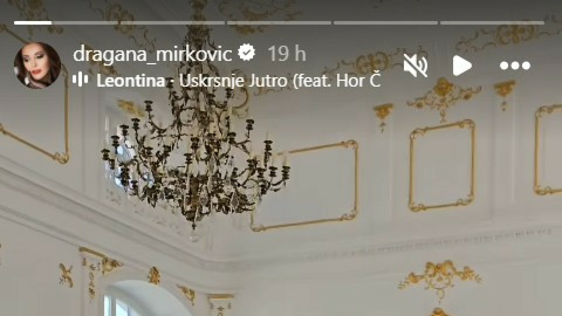 Dragana Mirković pokazala kako je ukrasila svoj velebni dvorac za blagdane!