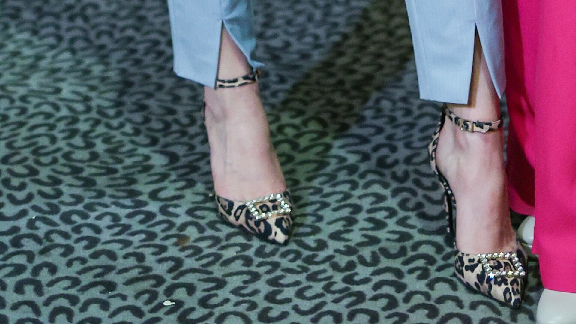 Ana Uršula Najev: Štikle toliko dobre da pozornost skreću i s bluze ...