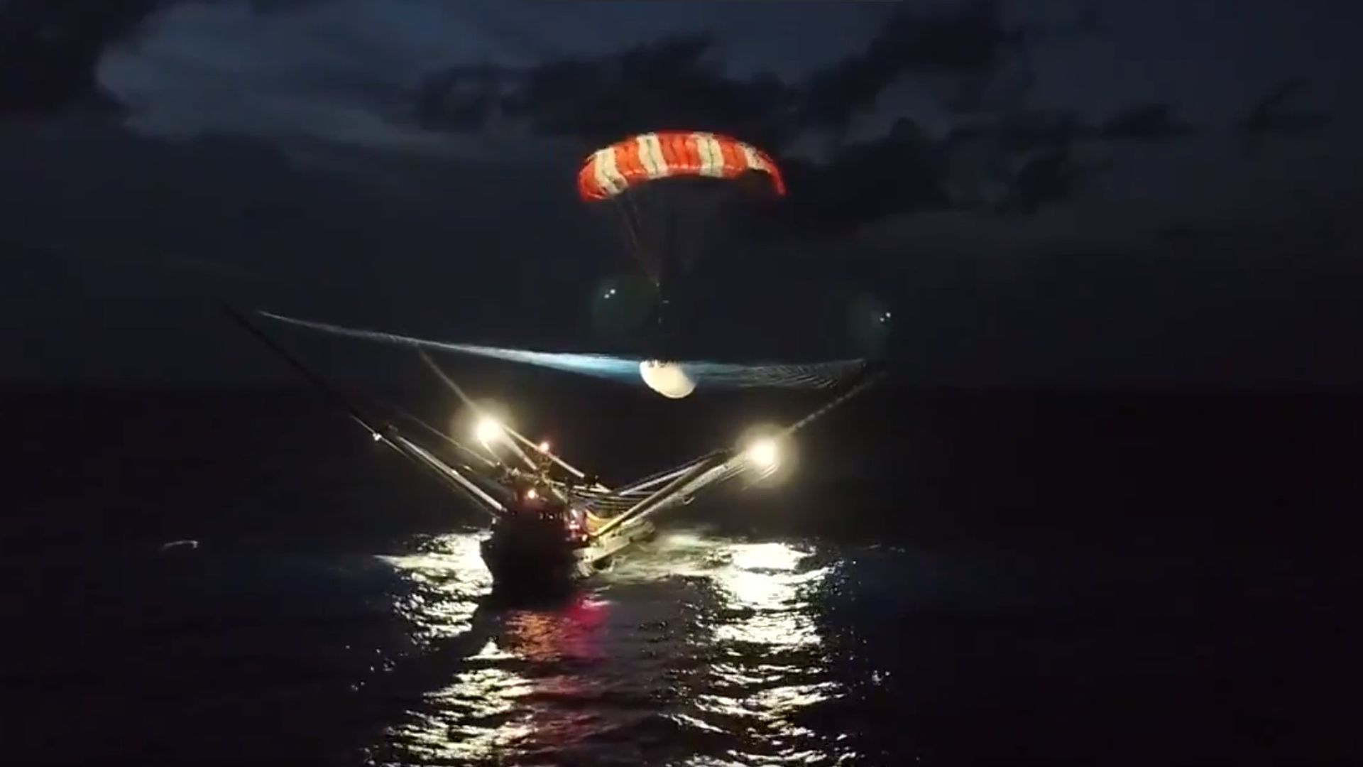 Musk objavio spektakularan video: Vrh rakete SpaceX-a uhvatili su ...