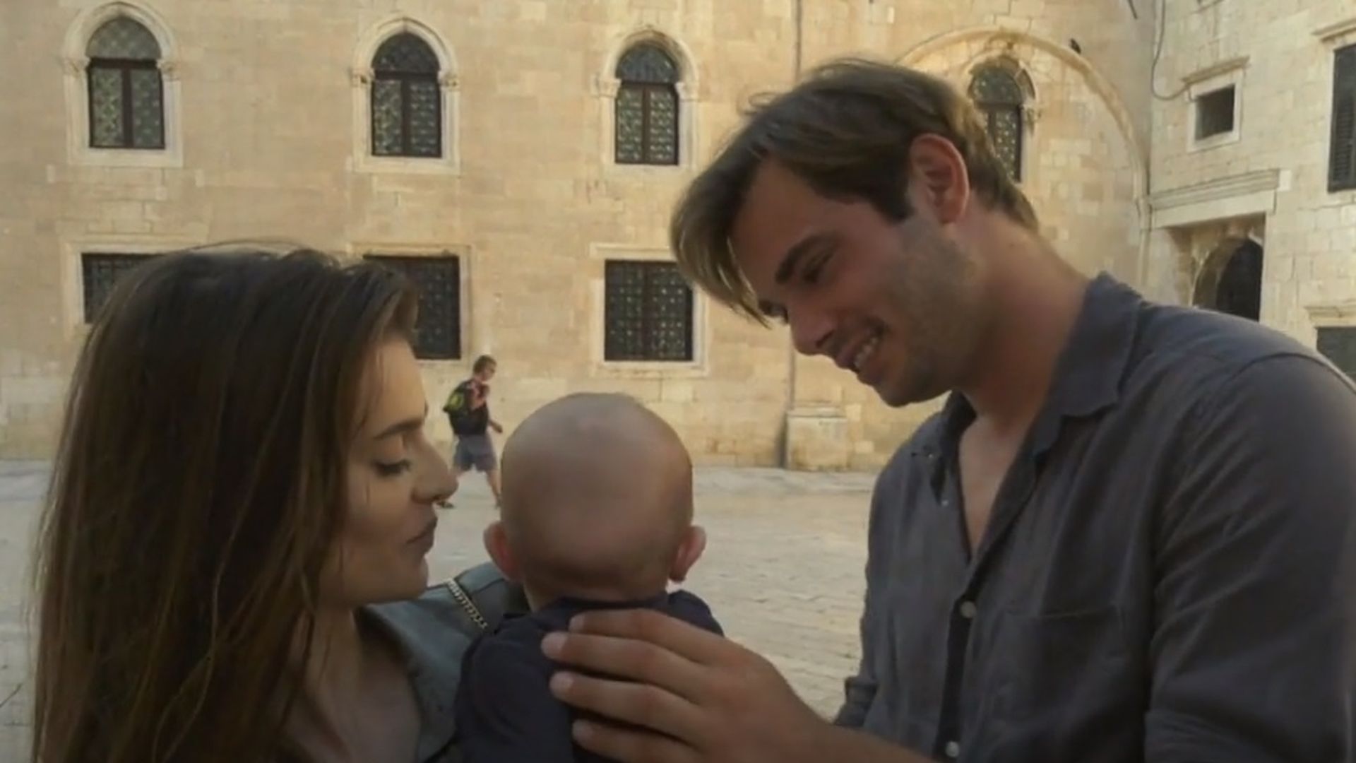 Naš glumac nakon inozemnog angažmana našao se u ulozi života, s lijepom pjevačicom dobio je sina ...