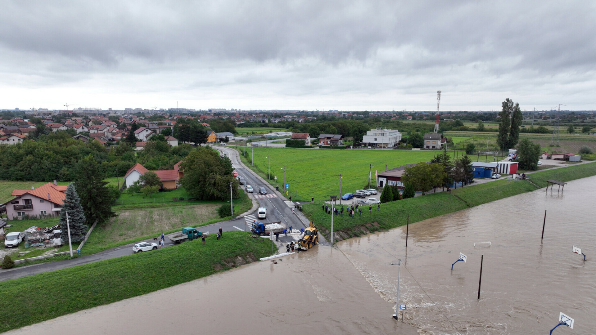 Vodostaj Save na stranicama Hrvatskih voda varira, instrumenti pokazuju ...