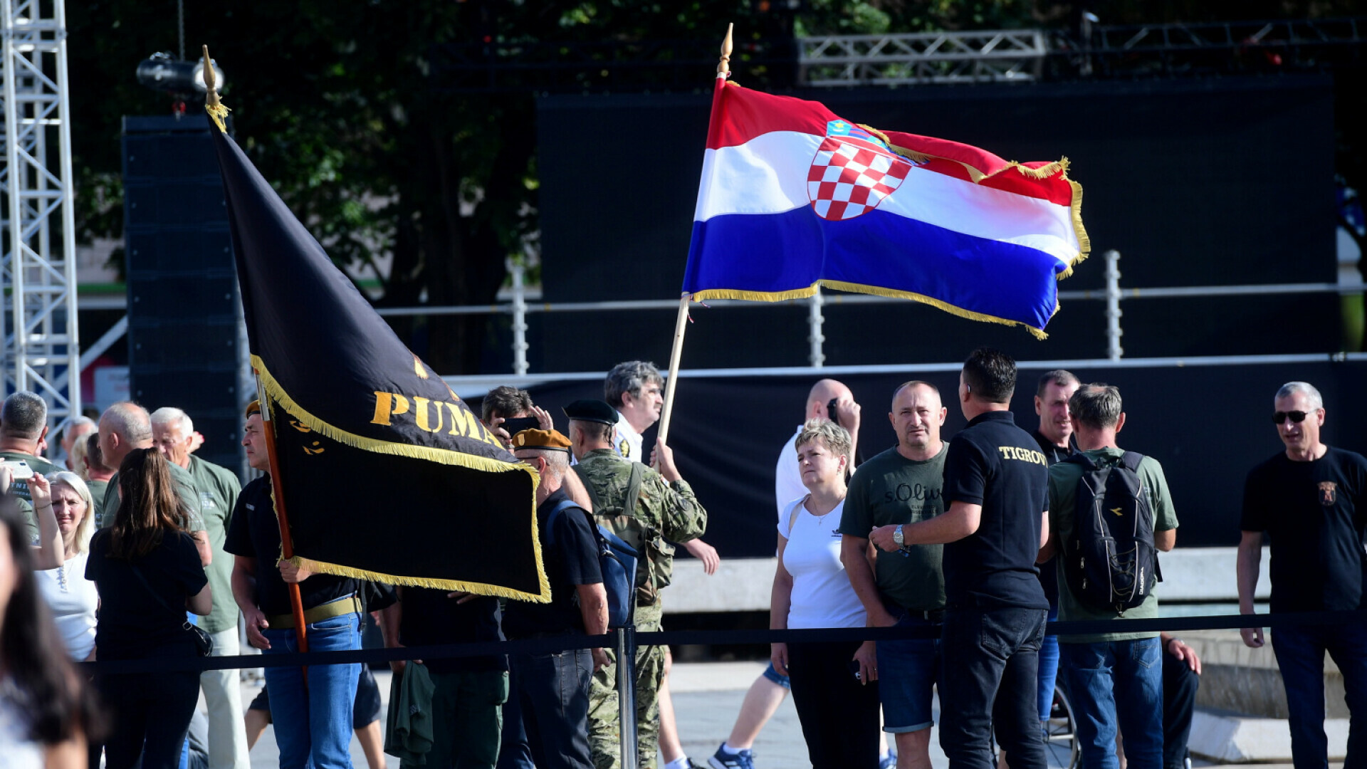 FOTO Dan pobjede i domovinske zahvalnosti: Nebo nad Kninom obasjao i ...