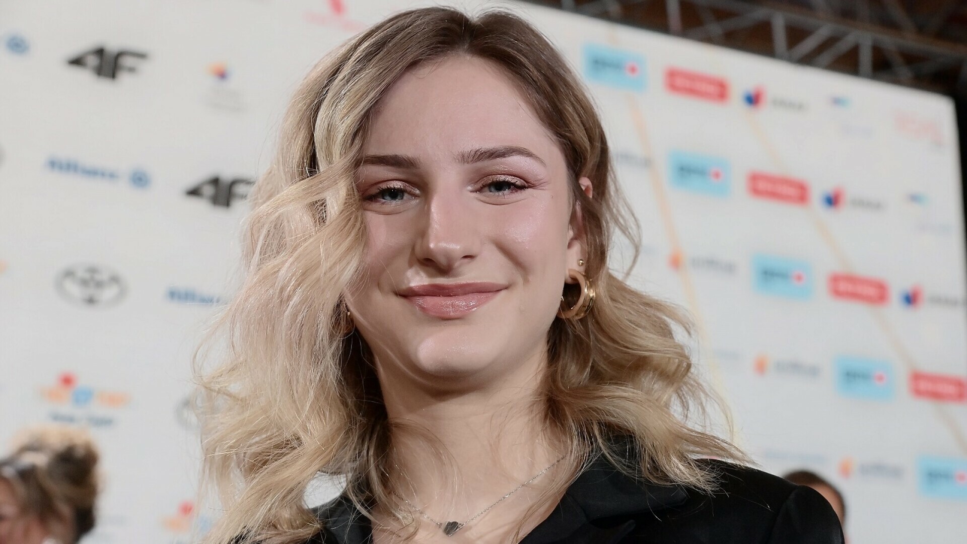 Lena Stojković: Nenametljiva elegancija brončane olimpijke koja osvaja ...