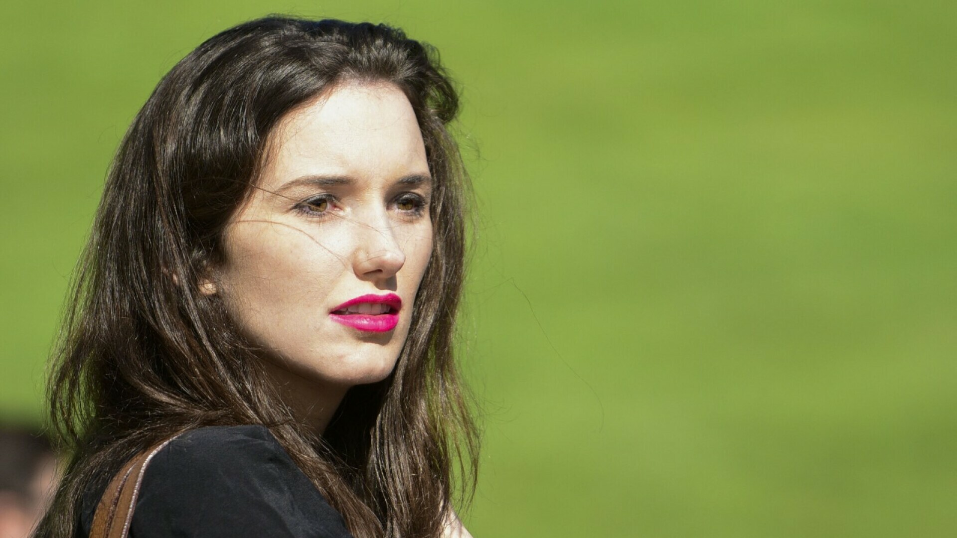 Nikad sretniji Affleck viđen u šetnji poslije rastave od Lopez, a evo tko je nova žena s kojom ...