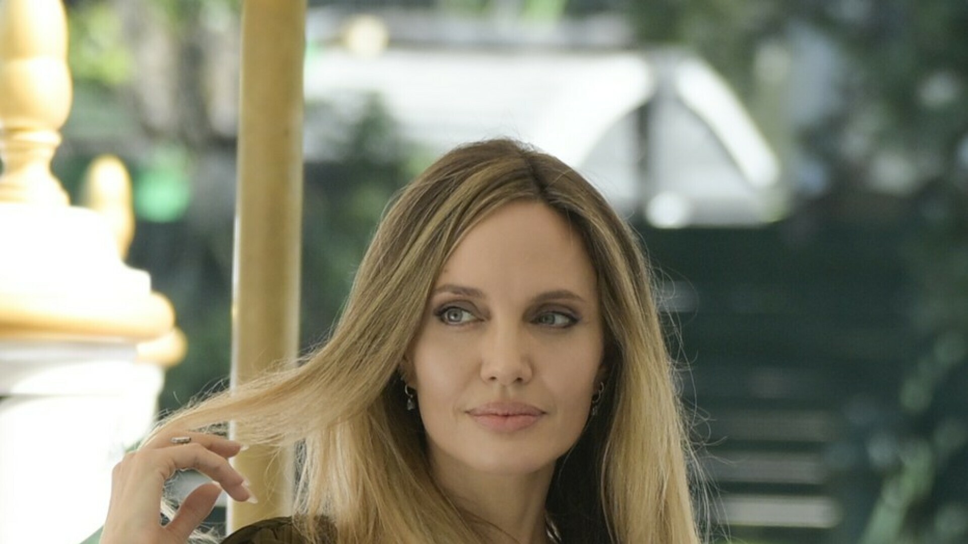 Fotografije Angelininih ruku obilaze internet, zbog ovih prizora fanovi ...