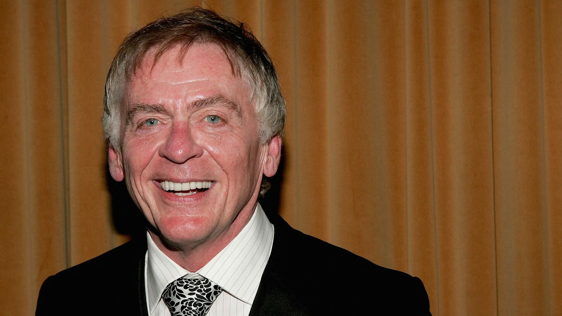 Sjećate se sarkastičnog batlera iz kultne ''Dadilje''? Od njegove uloge ...