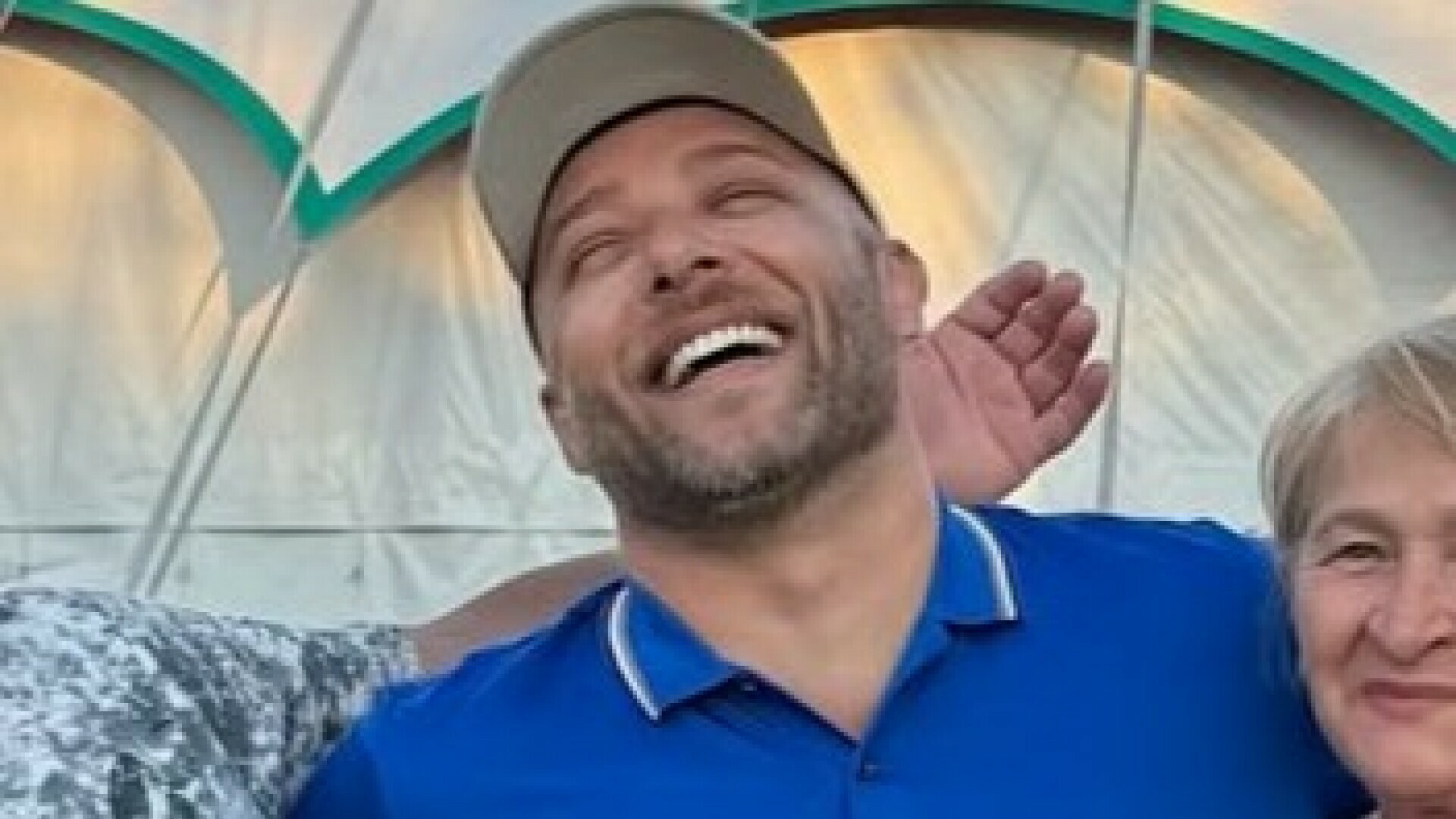 Mario Roth pozirao je s roditeljima pa se prisjetio lijepe uspomene iz ...