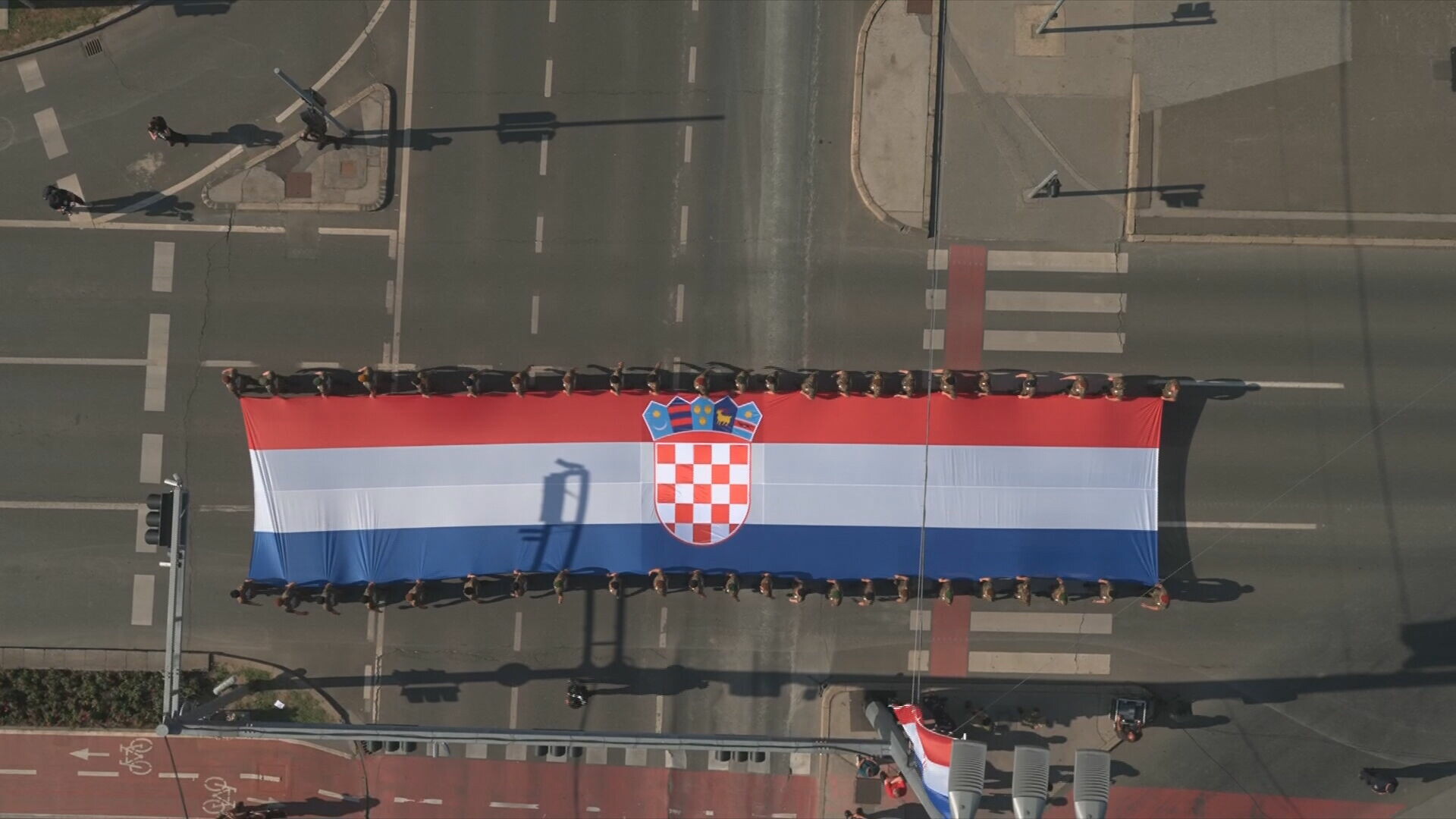 U Hrvatskoj se traži zastava više: Evo koje se posebno traže, ali i ...