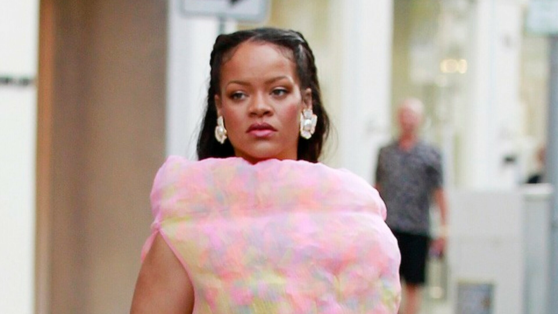 Ovo može samo ona: Trudna Rihanna podsjeća na stilizirani slatkiš i ...