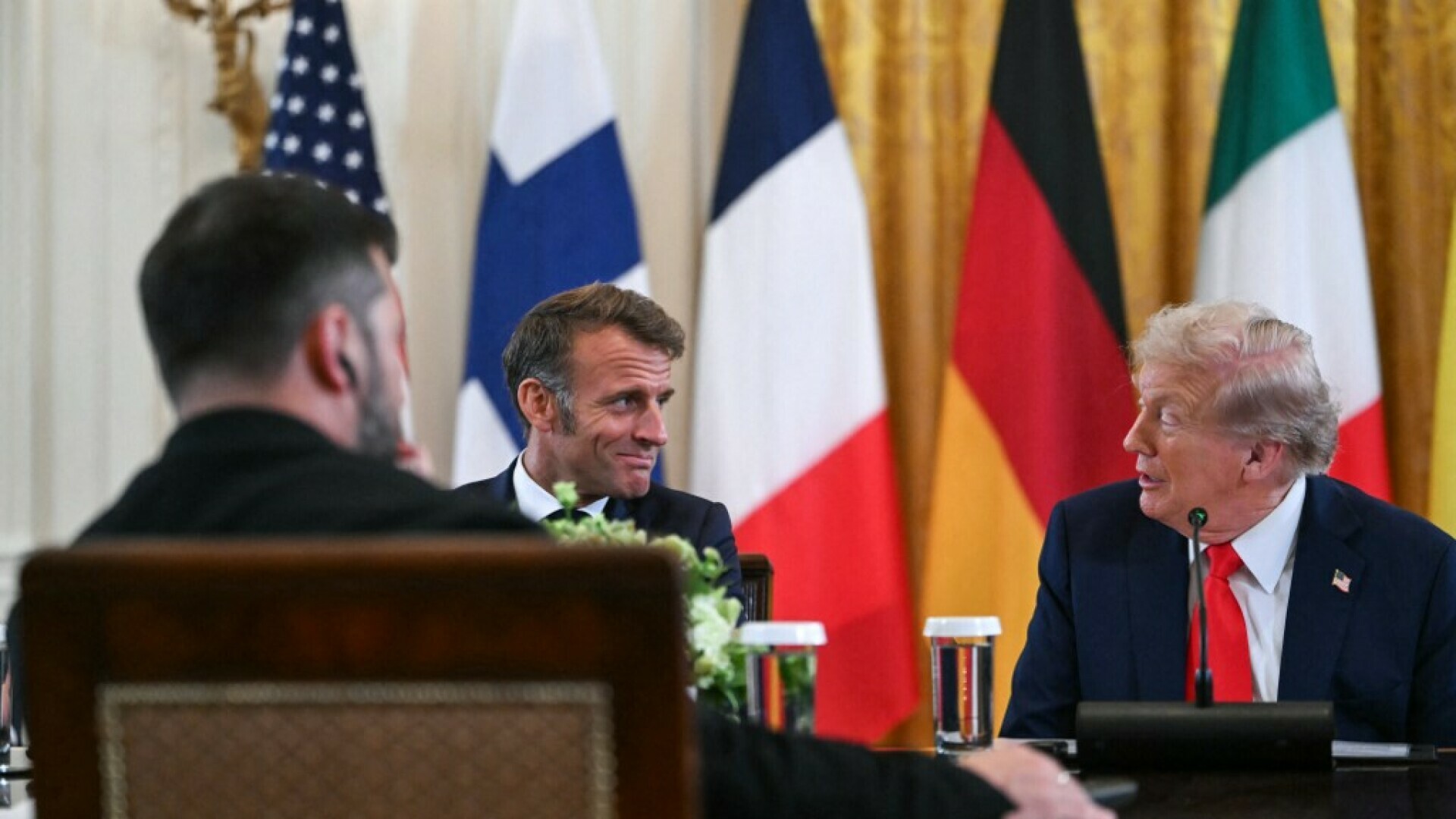 Bild: Trump je prekinuo sastanak i otišao nazvati Putina