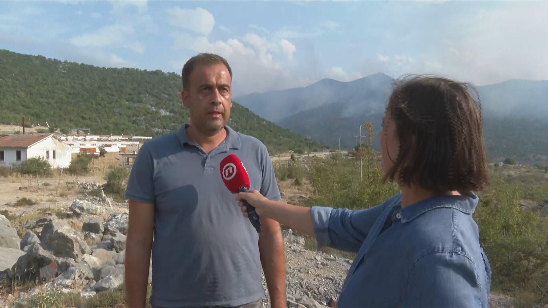 Vatrena stihija približila se kućama: "Tražili smo pomoć iz zraka, no ...