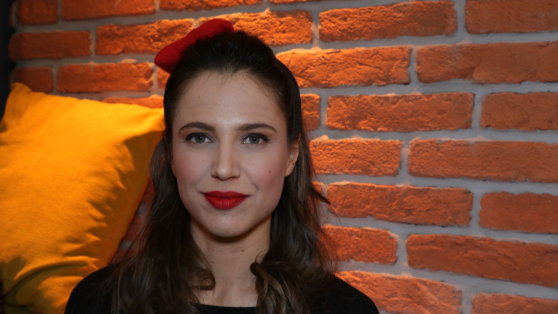 "Ljeti vježbam pod mostom": Ljepotica iz Supertalenta bori se kako zna ...