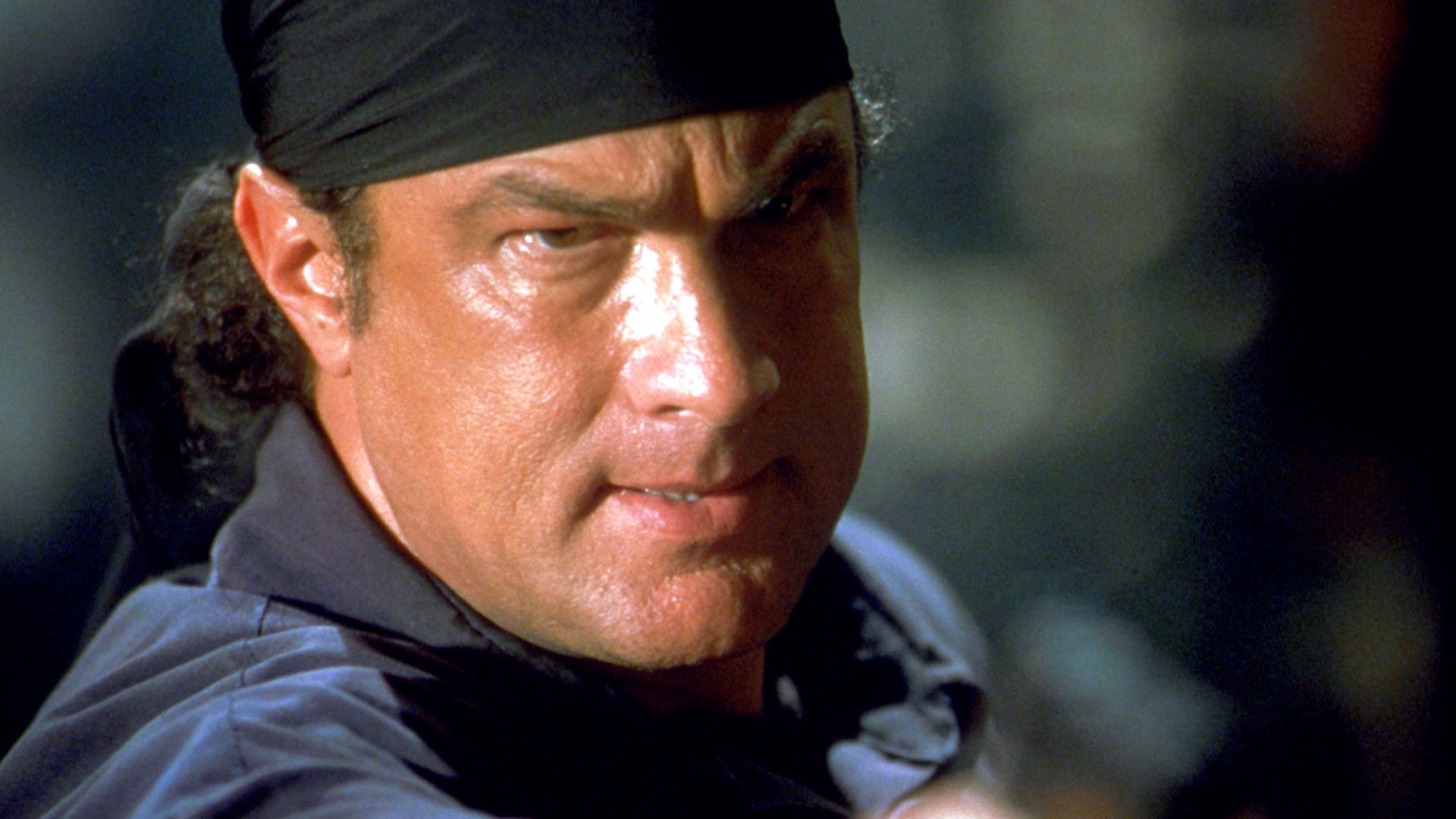 Pogledajte kako se neuništivi Steven Seagal snašao u zloglasnom zatvoru ...