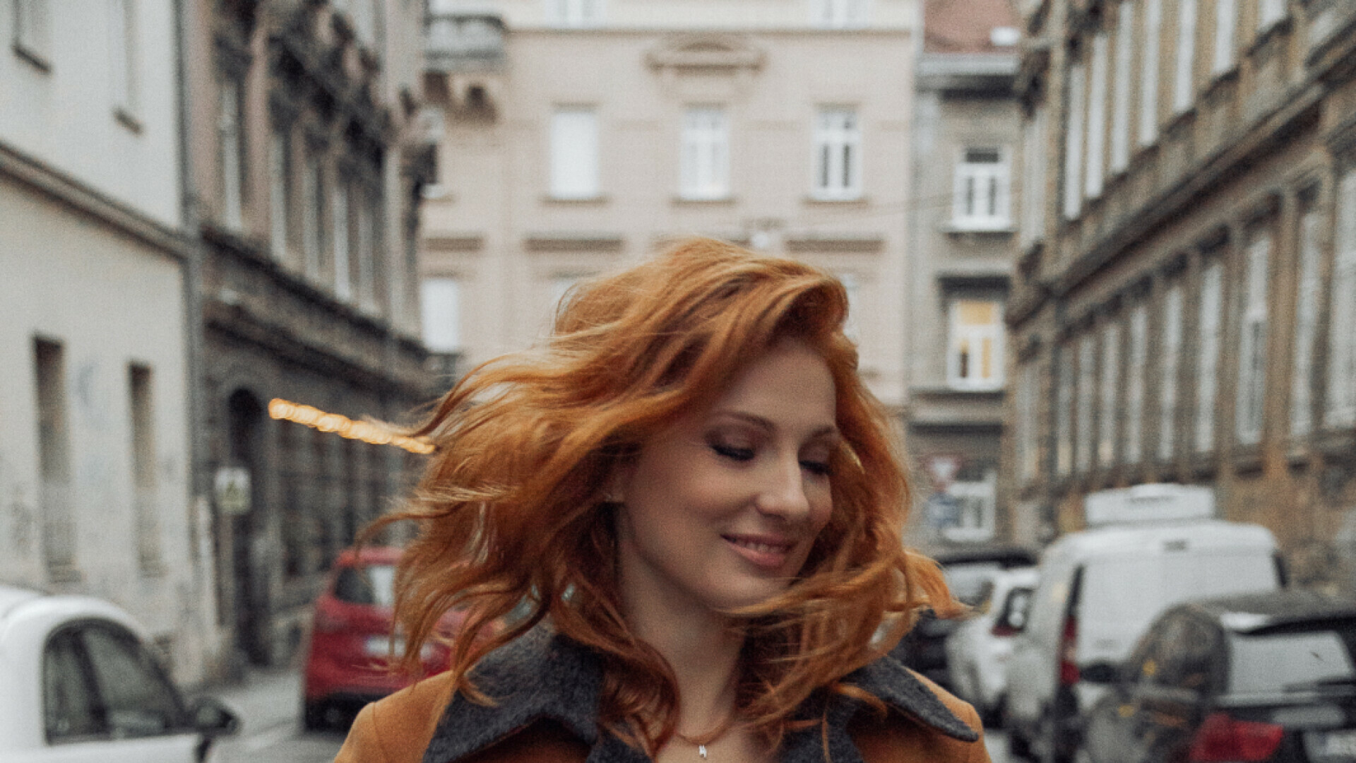 Vanda Winter u kaputima domaćeg brenda koji će se svidjeti ženama svake ...