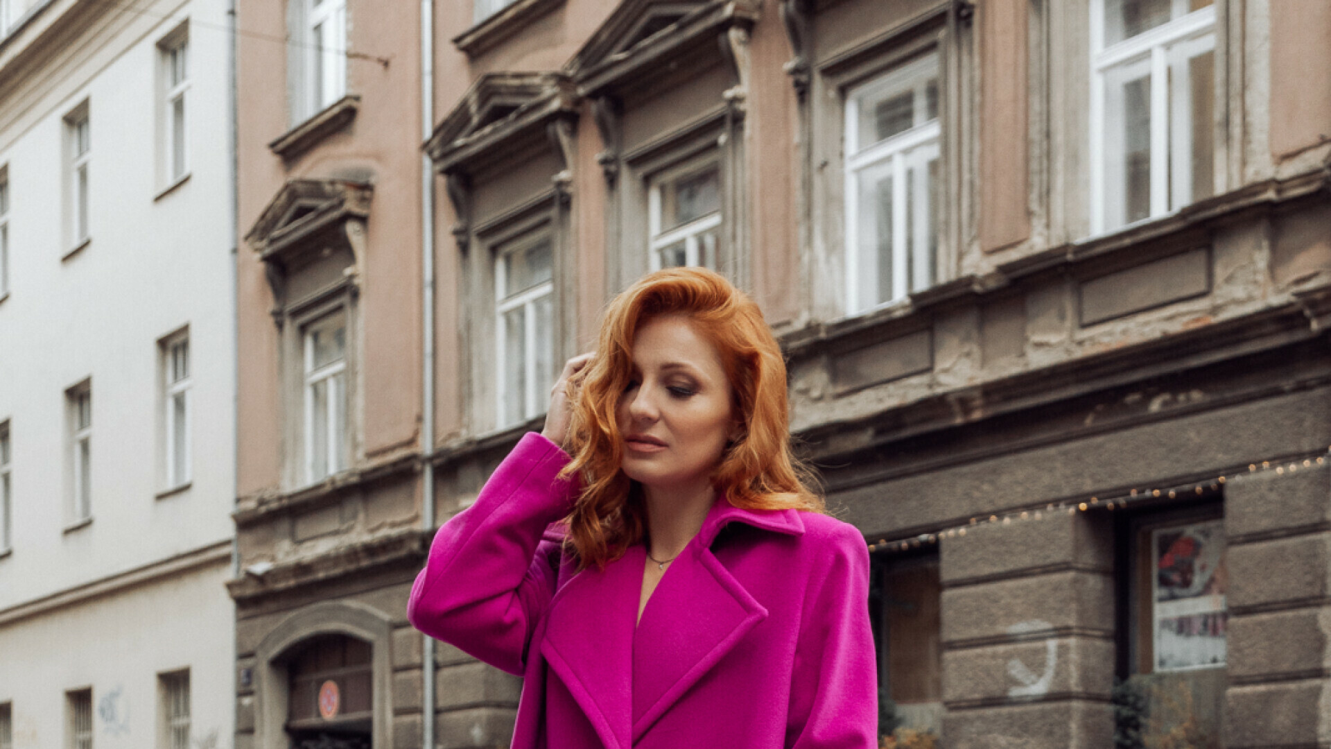 Vanda Winter u kaputima domaćeg brenda koji će se svidjeti ženama svake ...