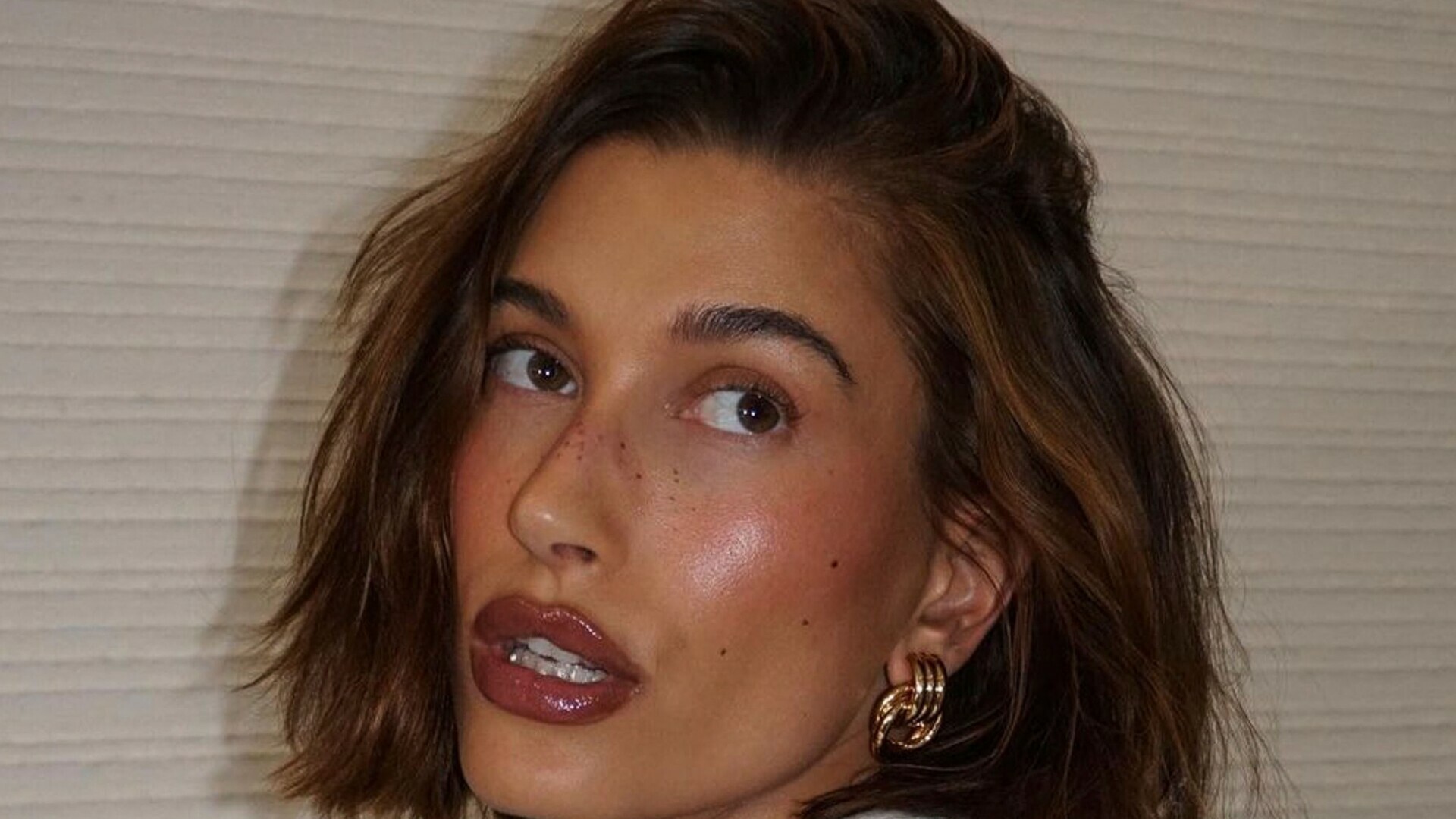 Espresso: Novi make-up trend zaludio je društvene mreže, a izgleda baš ... Espresso: Novi make-up trend zaludio je društvene mreže, a izgleda baš ...