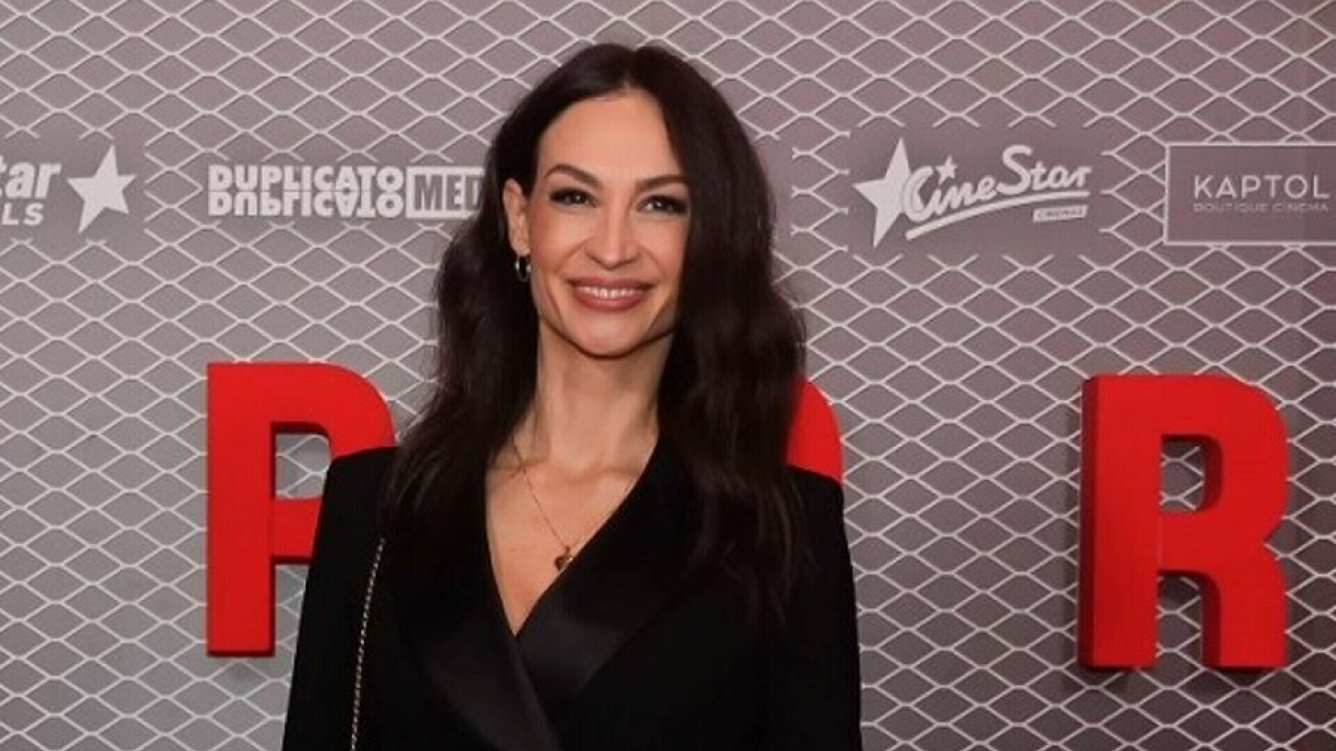 Moniku Kravić snimili s mužem u rijetkom zajedničkom izlasku, svoj brak ...