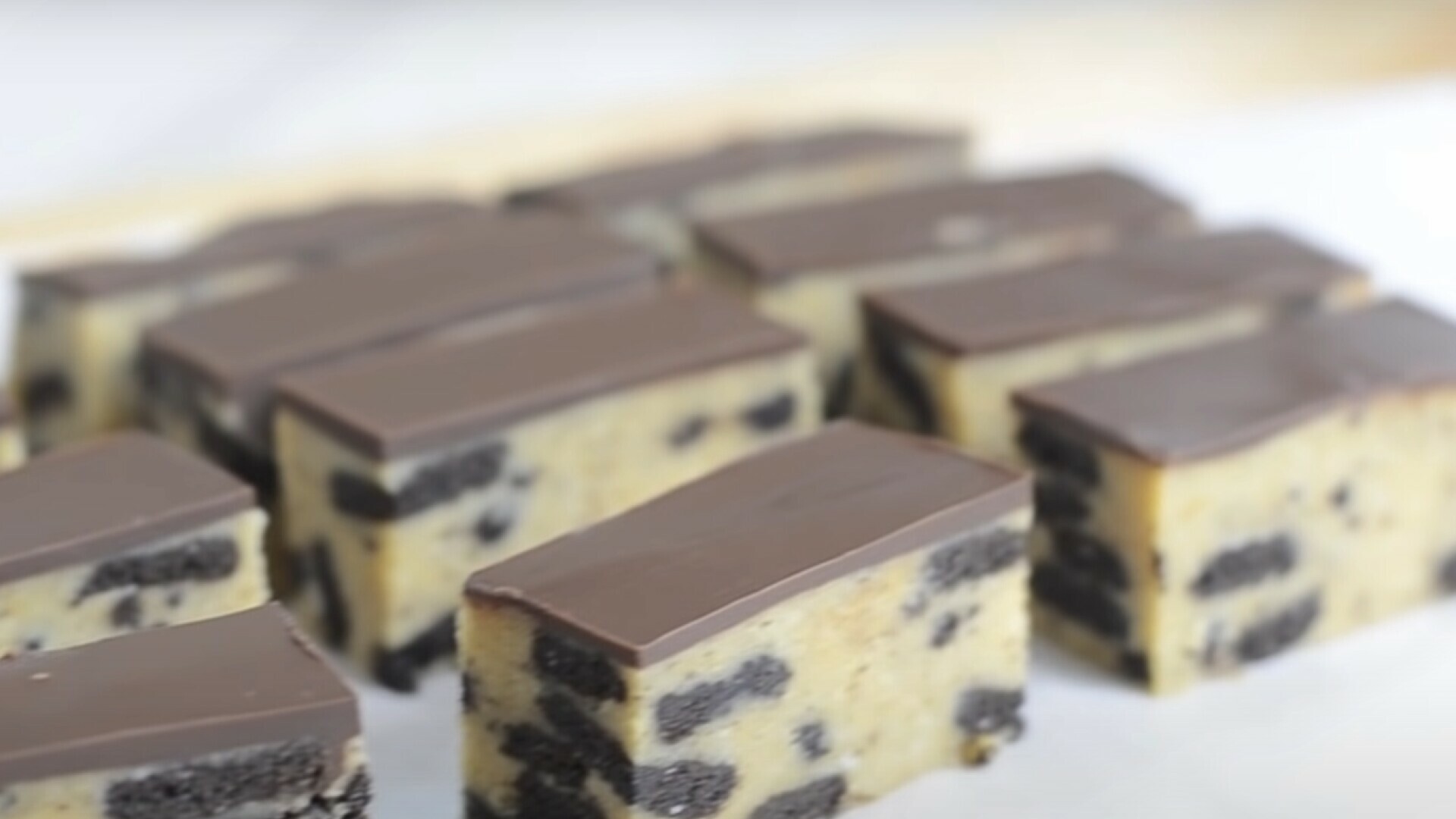 Kolač s Oreo keksima: Recept za čokoladnu fantaziju kojoj je teško reći ne