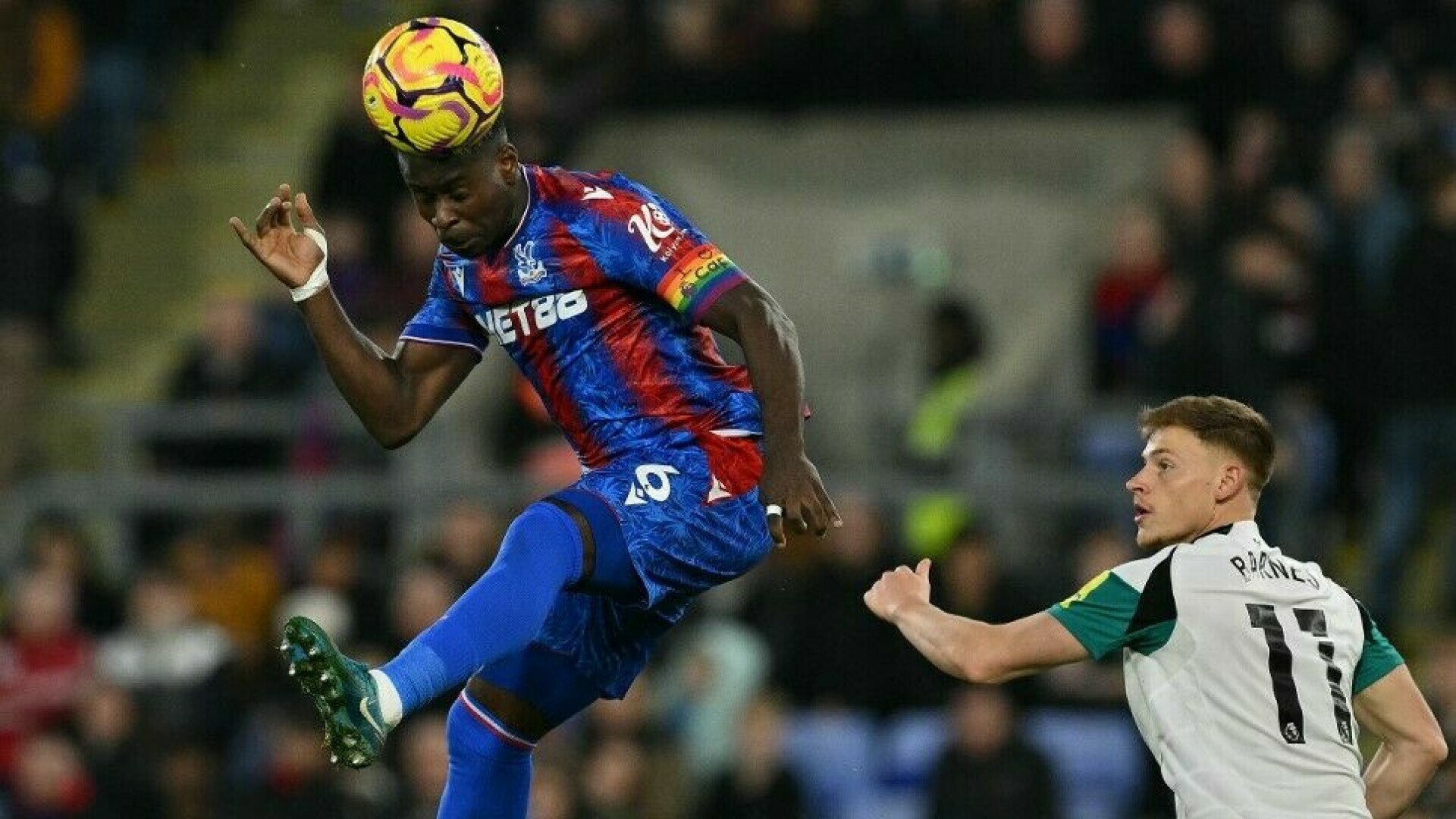 Kontroverza u Engleskoj: Kapetan napisao "volim Isusa" na traci duginih ...